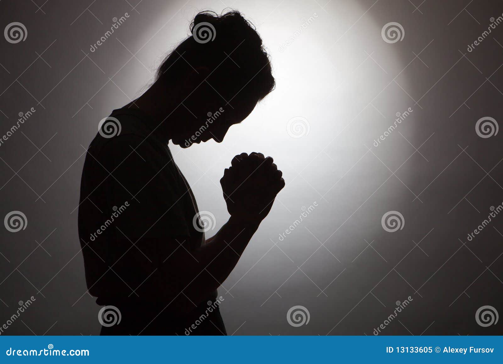 Biddende vrouw stock afbeelding. Image of silhouet, teken - 13133605