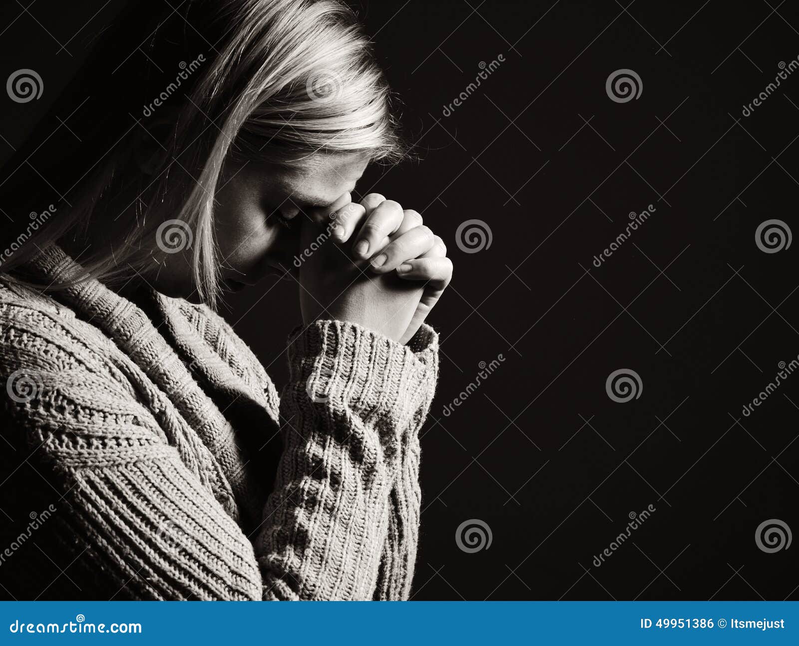 Biddende Vrouw stock foto. Image of hoofd, bedelen, gelovig - 49951386