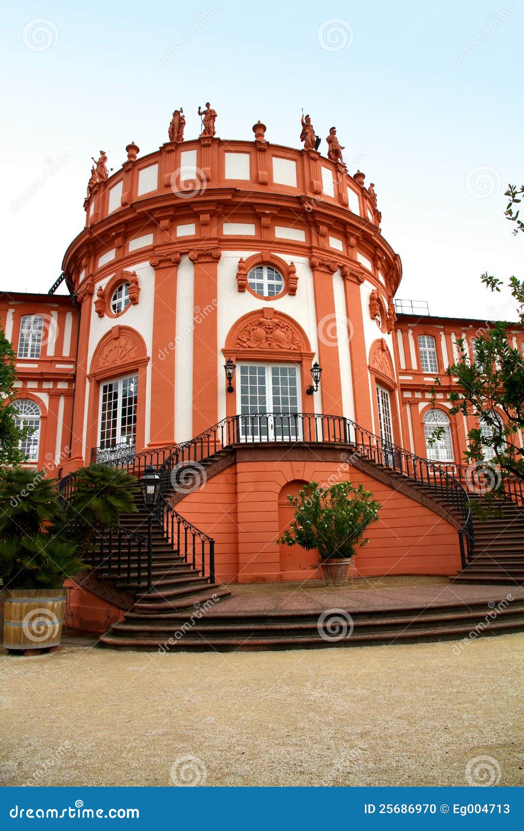 Biebrich Palace in Wiesbaden Stock Photo - Image of landmark, park ...