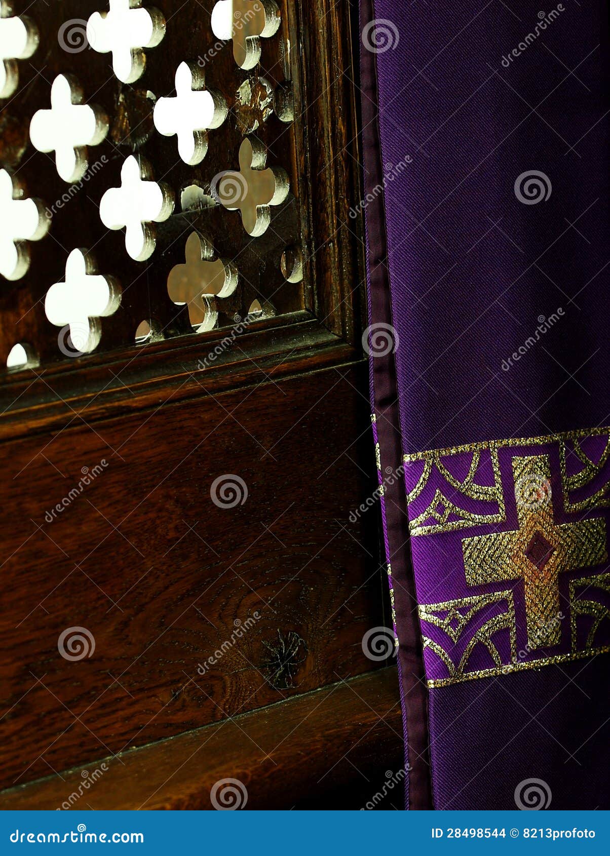 Biecht in de kerk stock foto. Image of biechter, geloof - 28498544