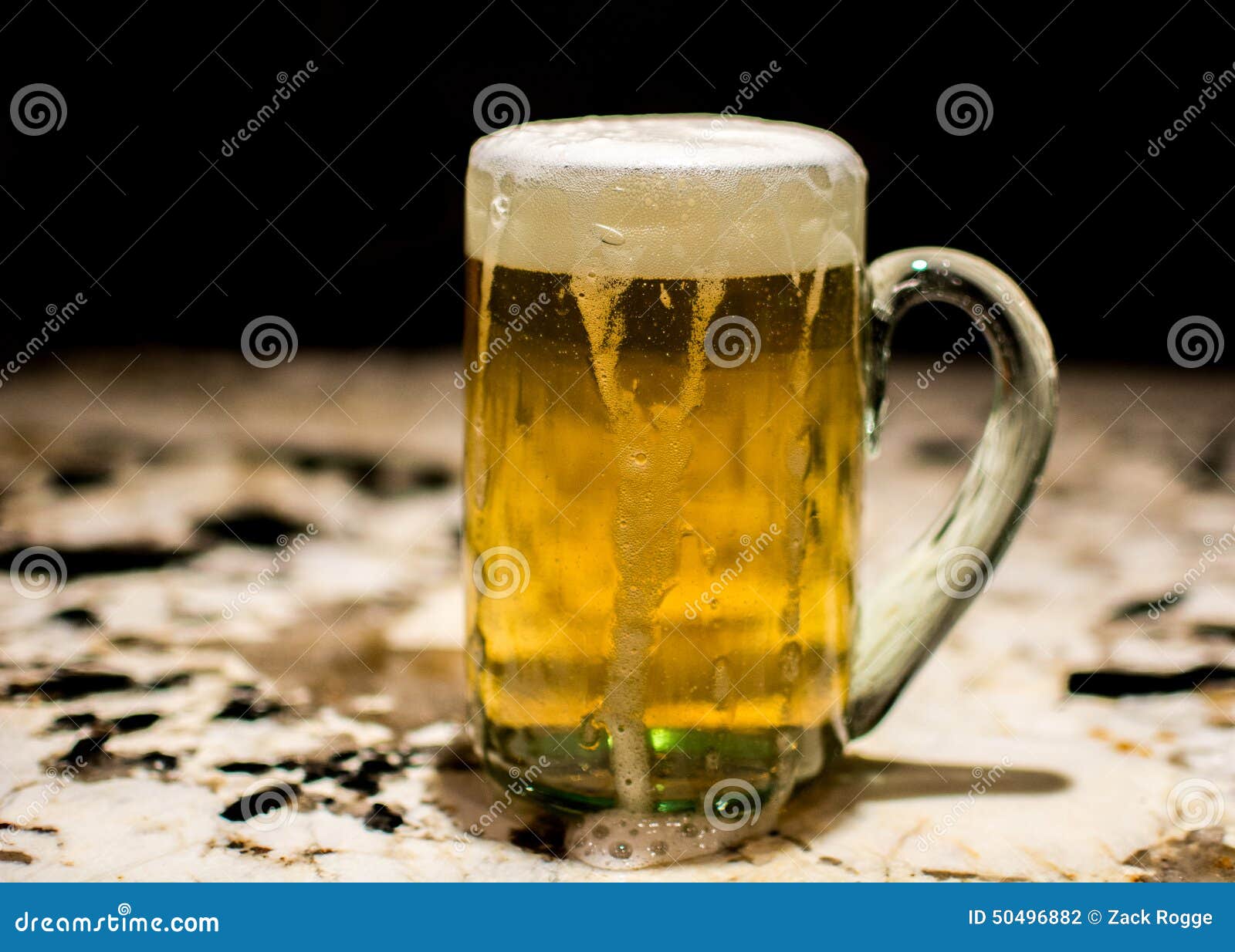 Bier stock foto. Image of bier, aardig, herberg, alcohol - 50496882