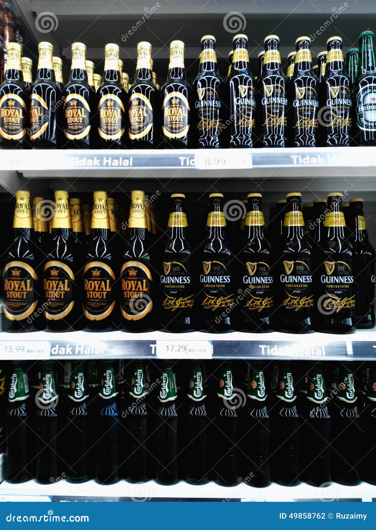 Bier-Dosen Auf Supermarkt-Regal Redaktionelles Stockfotografie - Bild ...