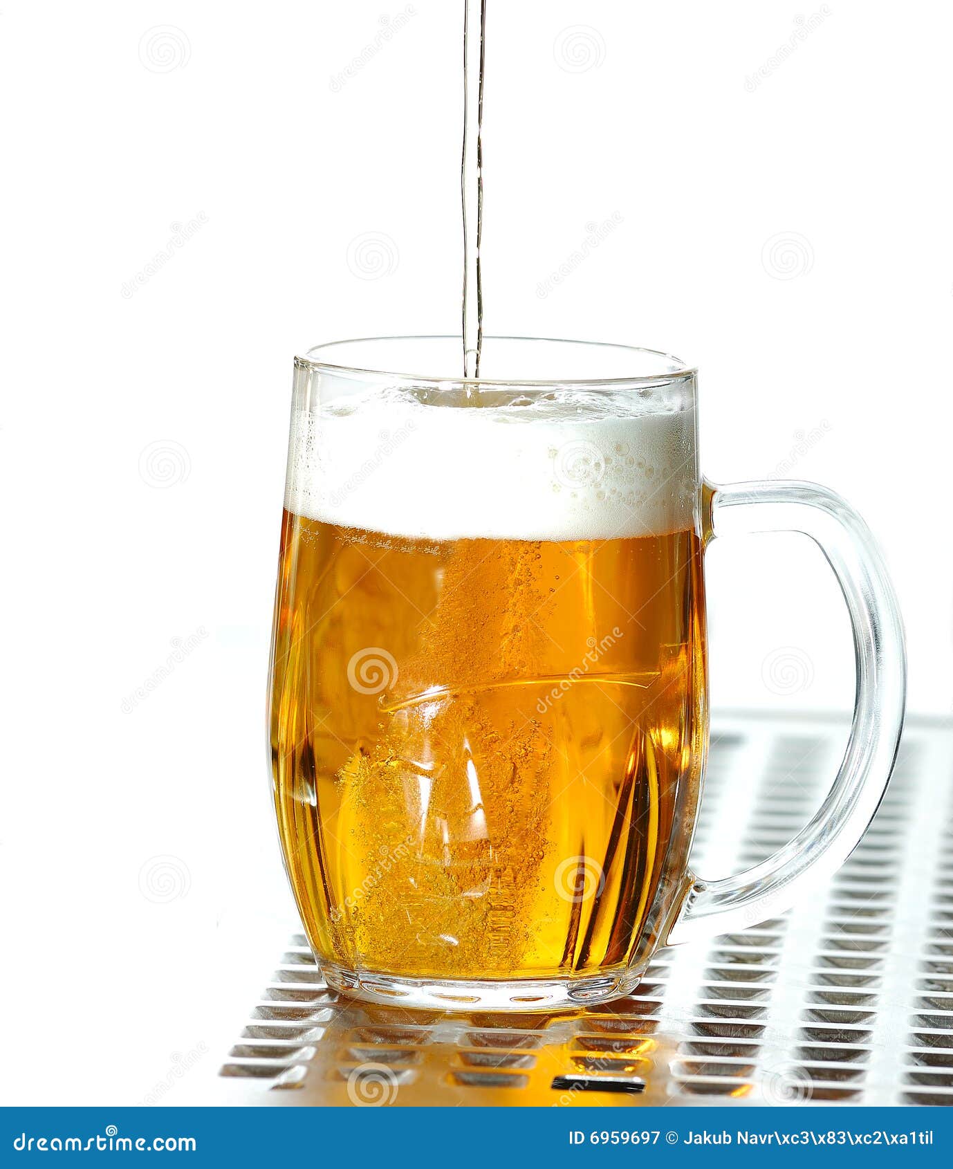 Bier van het vat stock afbeelding. Image of staaf, achtergrond - 6959697