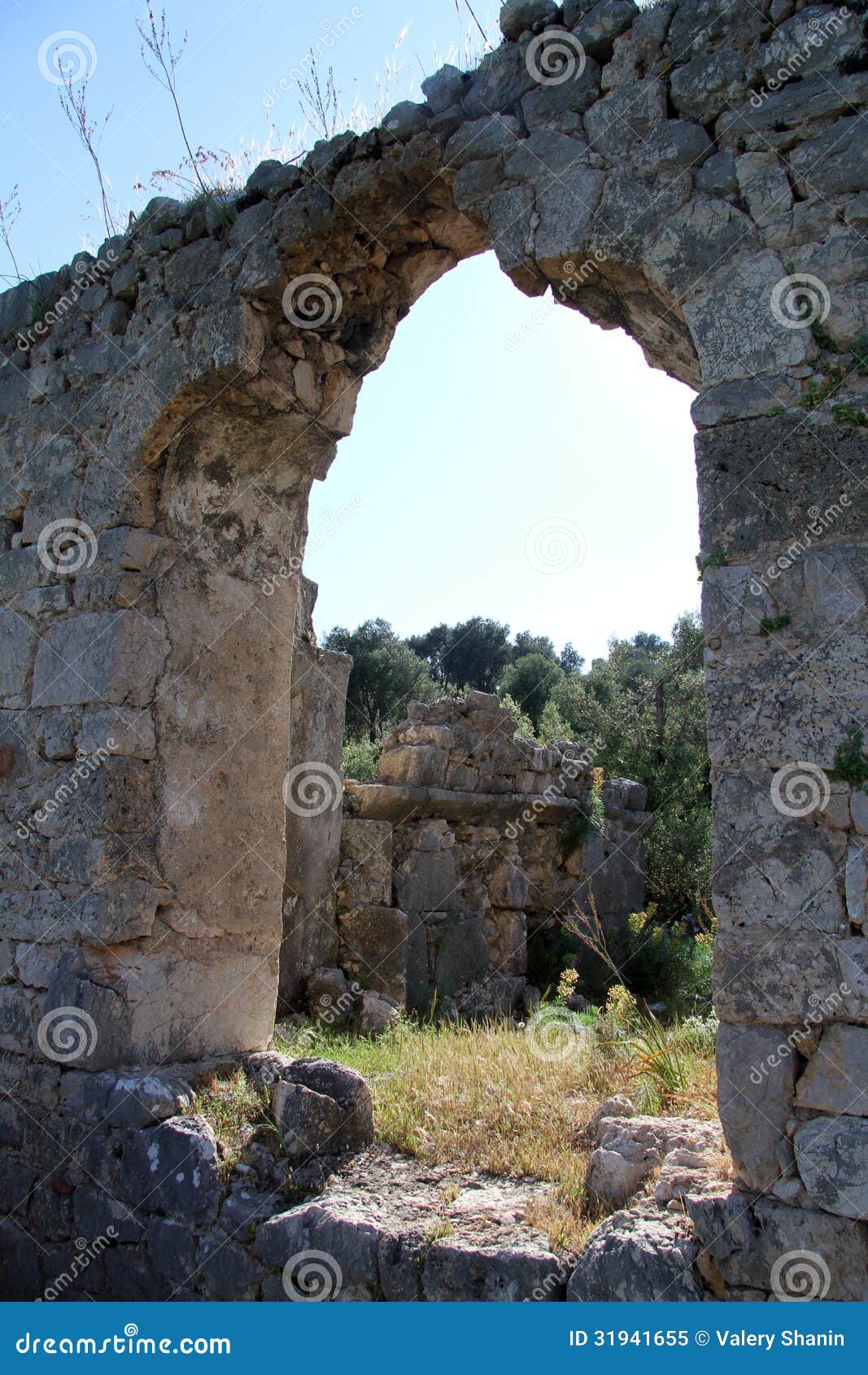Big arch stock image. Image of stone, ruins, tourist - 31941655