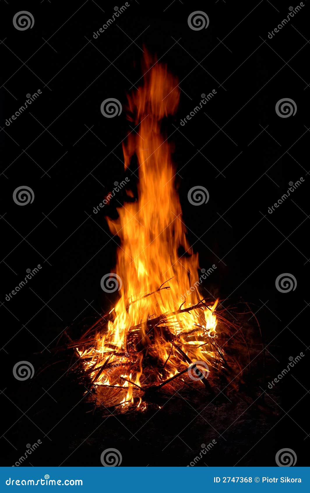 Big bonfire stock photo. Image of campfire, light, outdoors - 2747368