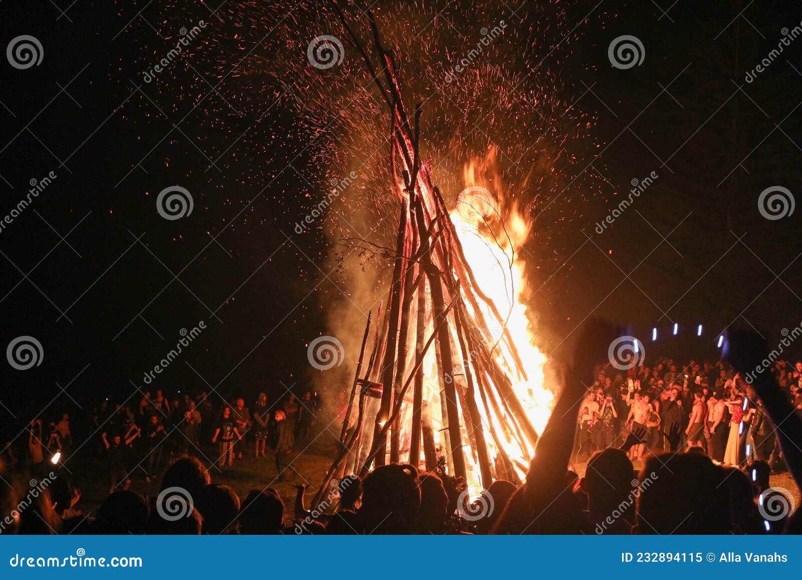 Big bonfire stock image. Image of blazing, burn, firewood - 232894115