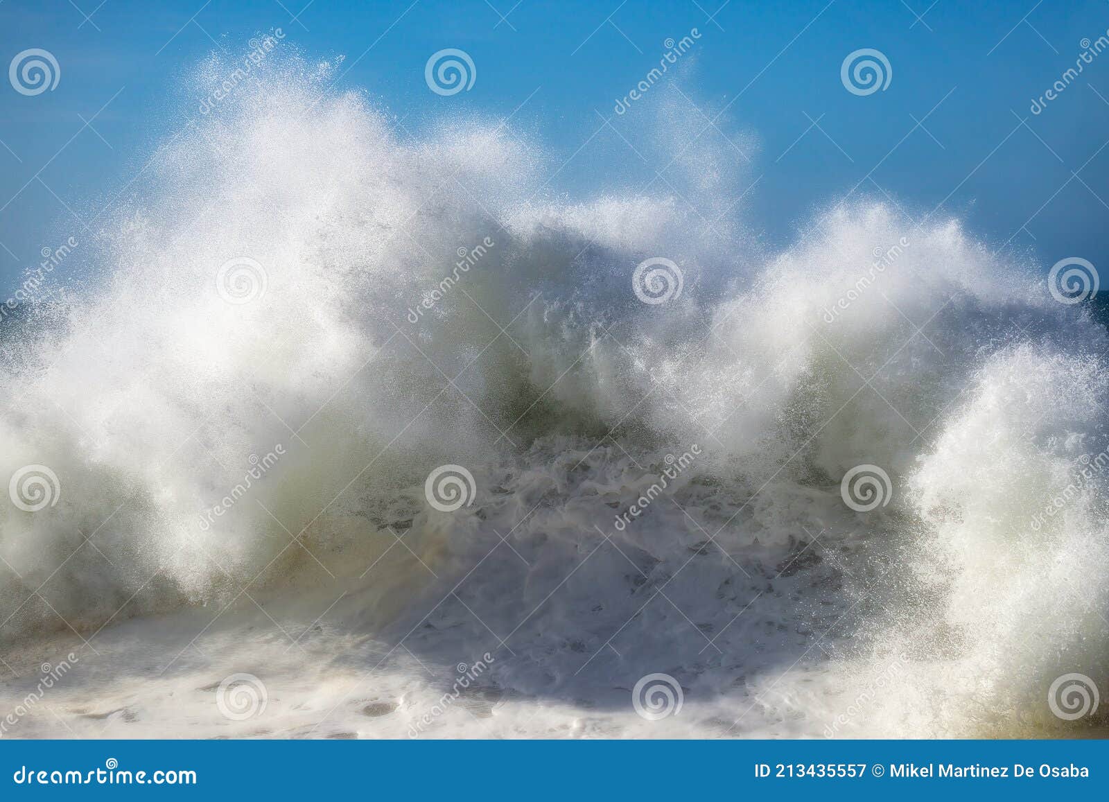 Big wave brake breaking stock image. Image of dramatic - 213435557