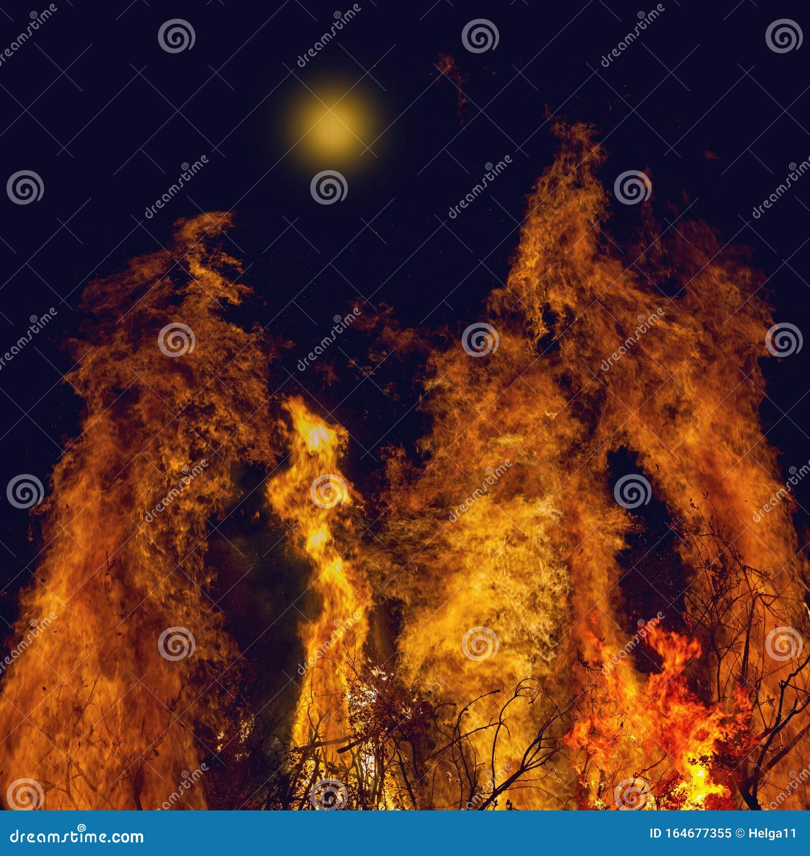 Big Bright Bonfire at Night Stock Image - Image of natural, openair ...