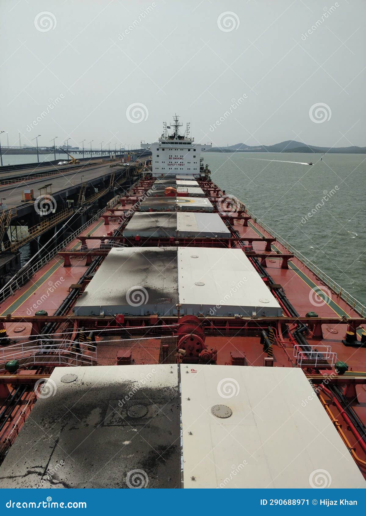 Big Bulk Carrier Ship Loading at the Gladstone Port Australia Stock ...