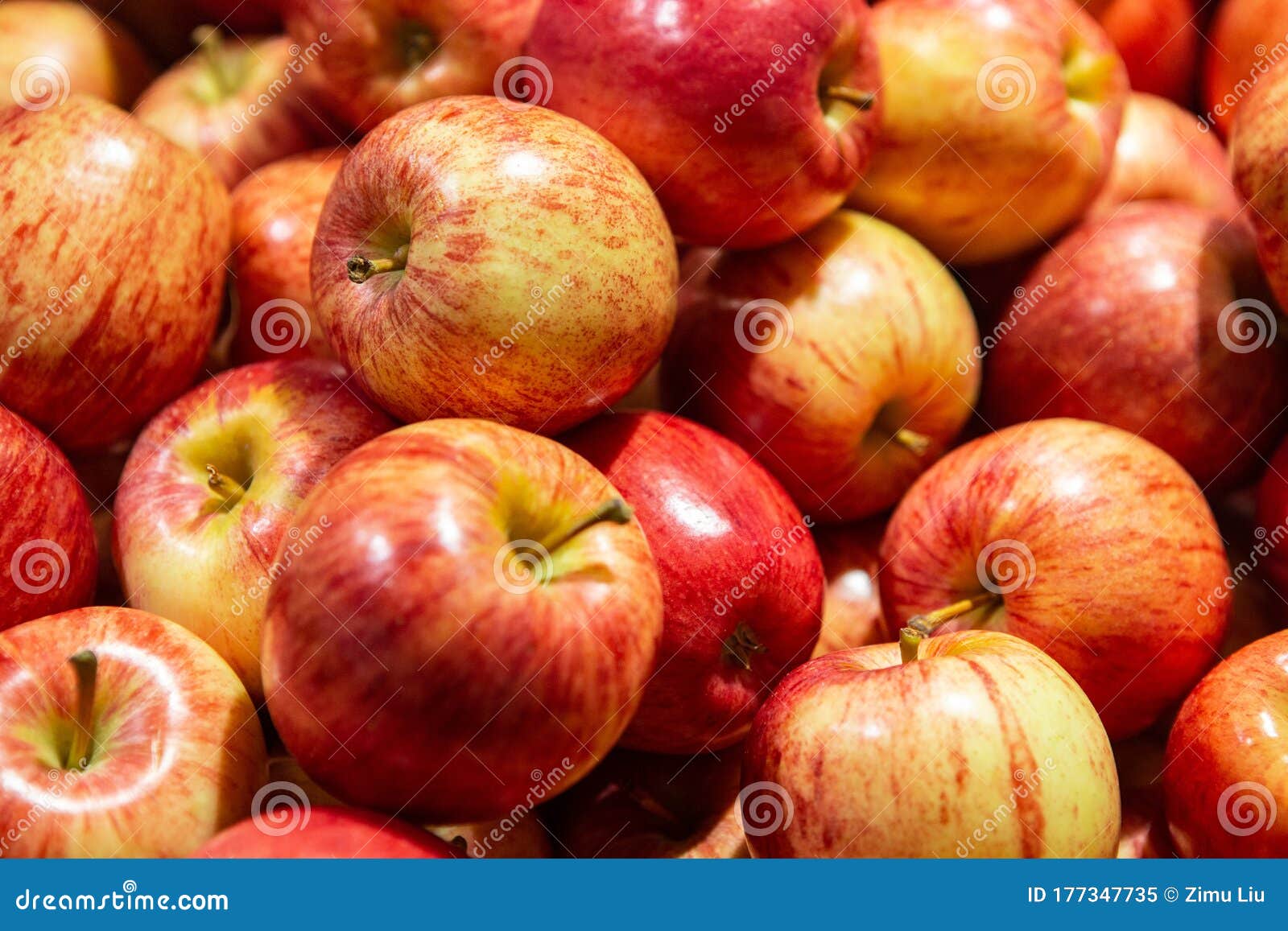 Fresh Apples in a Supermarket Stock Image - Image of fresh, serving ...