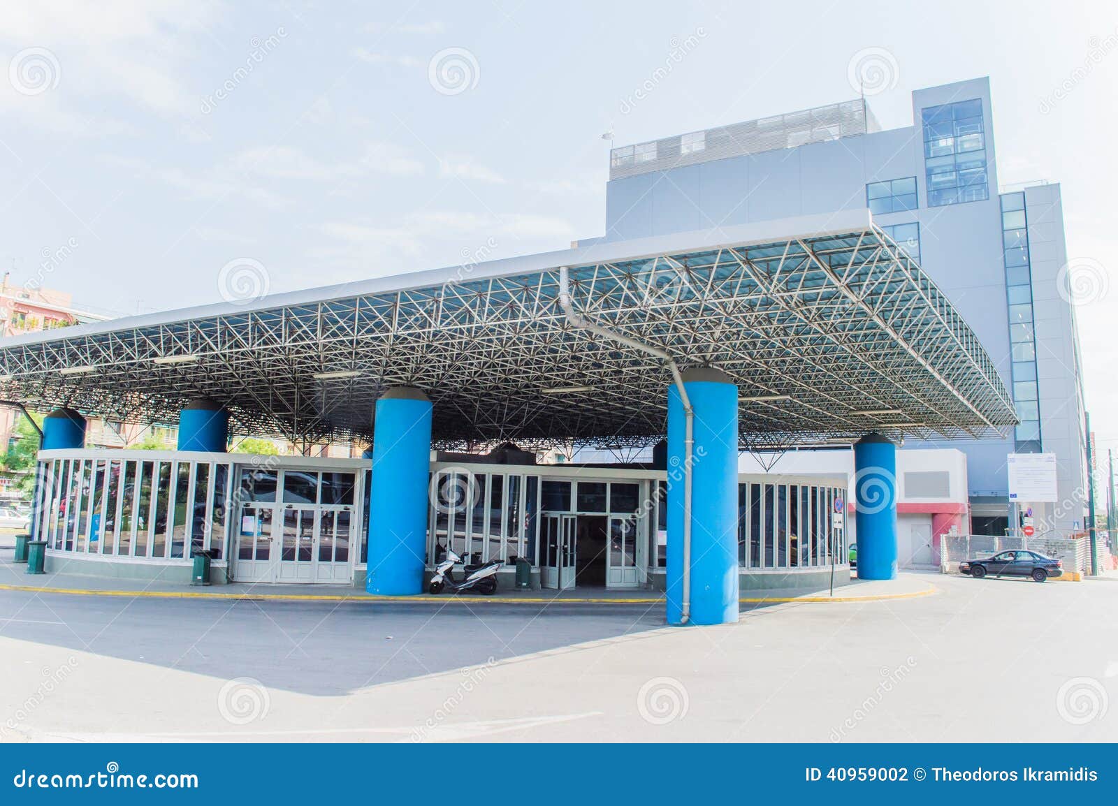 Big bus station editorial photography. Image of white - 40959002