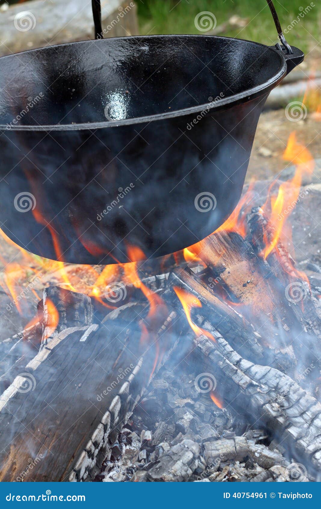 Big cauldron on campfire stock image. Image of campfire - 40754961