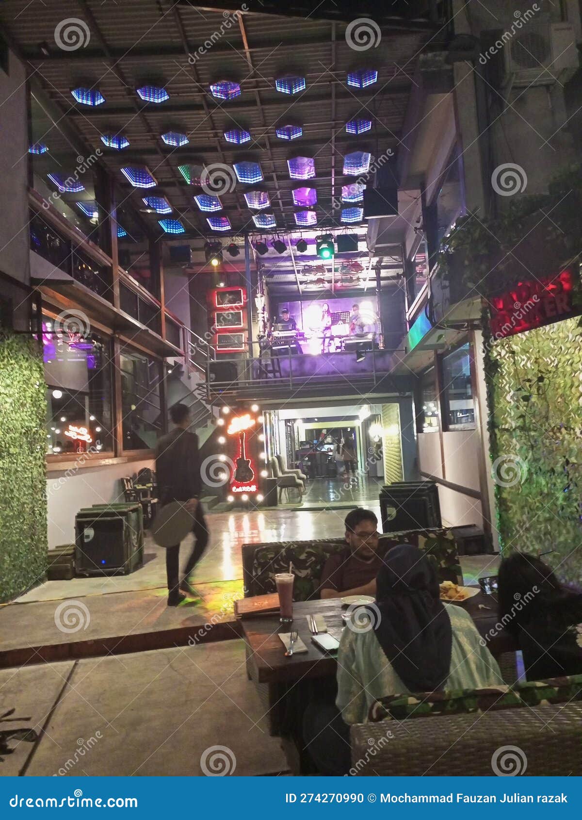 The Big City of Paris Van Java Editorial Image - Image of city ...