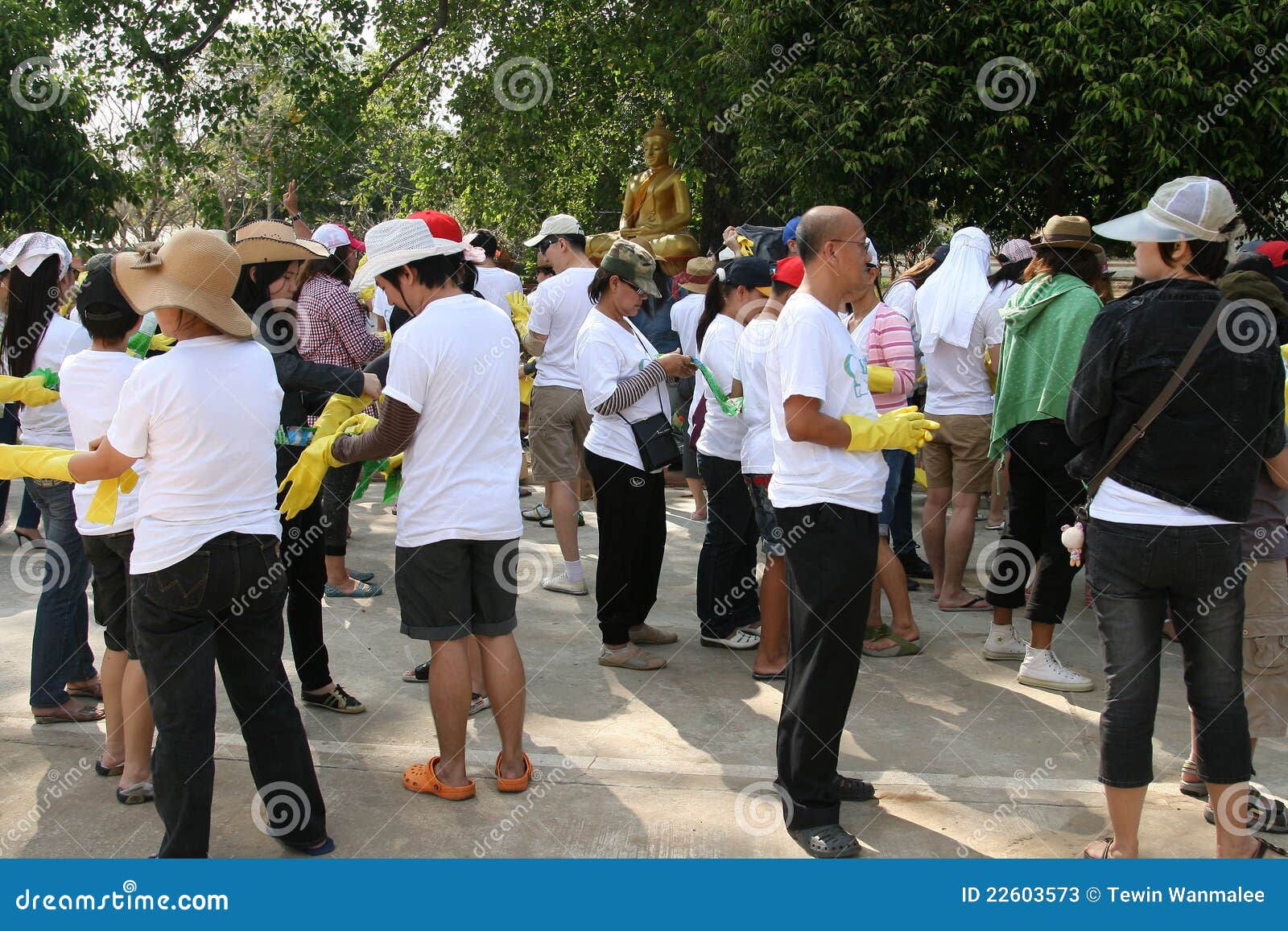 Big Cleaning Day in Thailand03 Editorial Stock Photo - Image of cleaner ...
