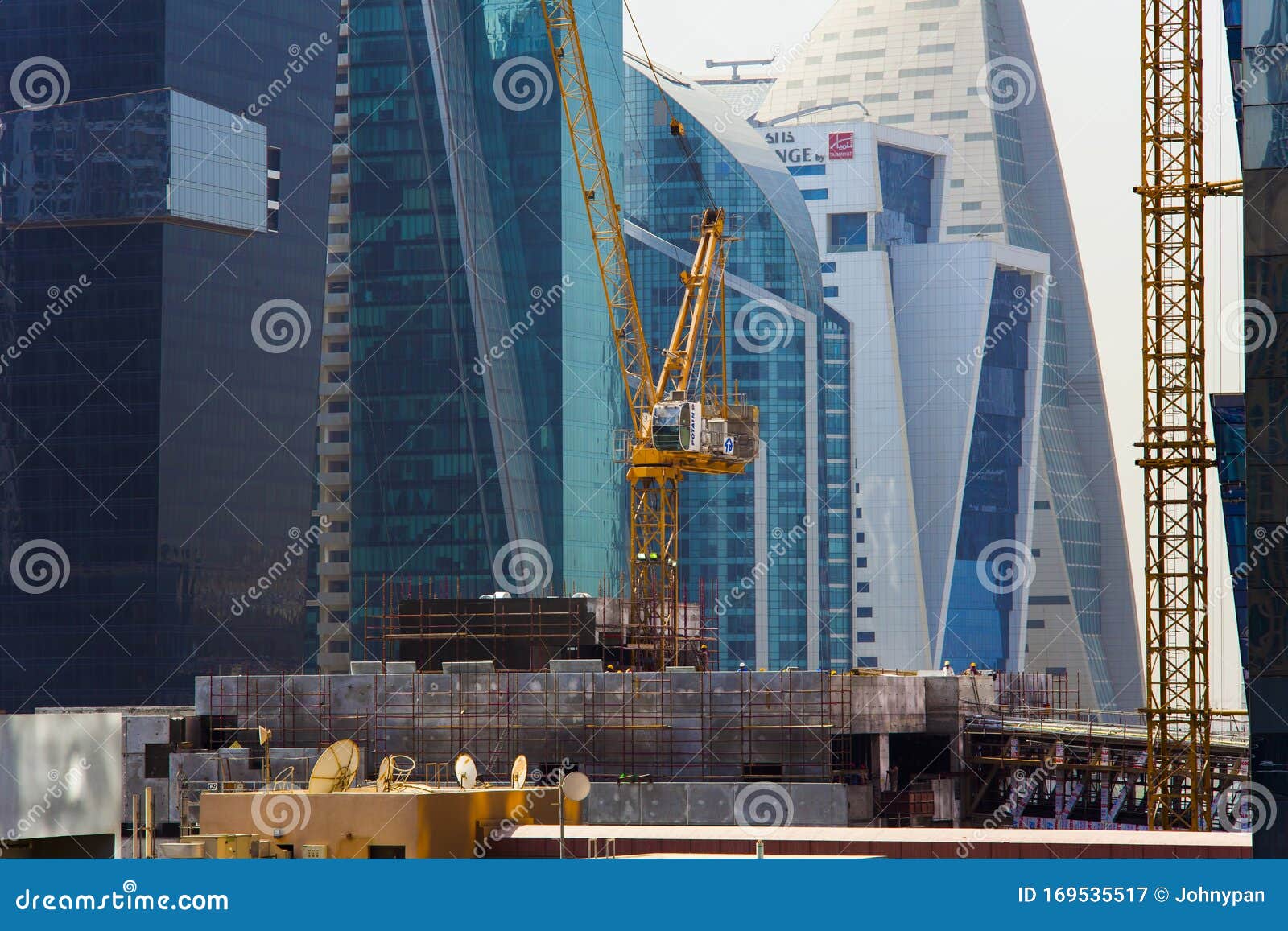 Big Crane and Modern Buildings, Constrution Industry Editorial ...