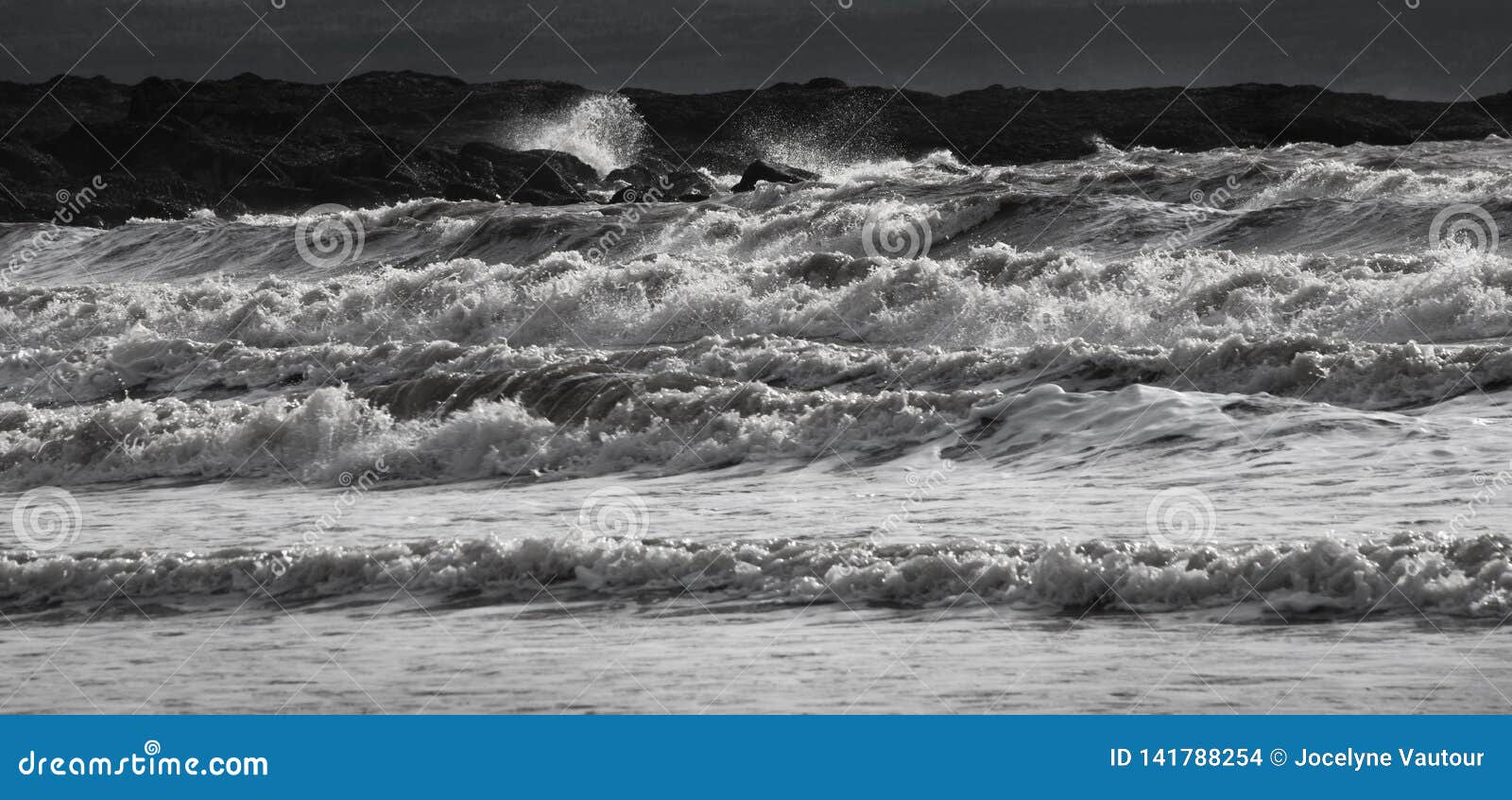 Big Crashing Waves in Black and White Stock Photo - Image of pattern ...