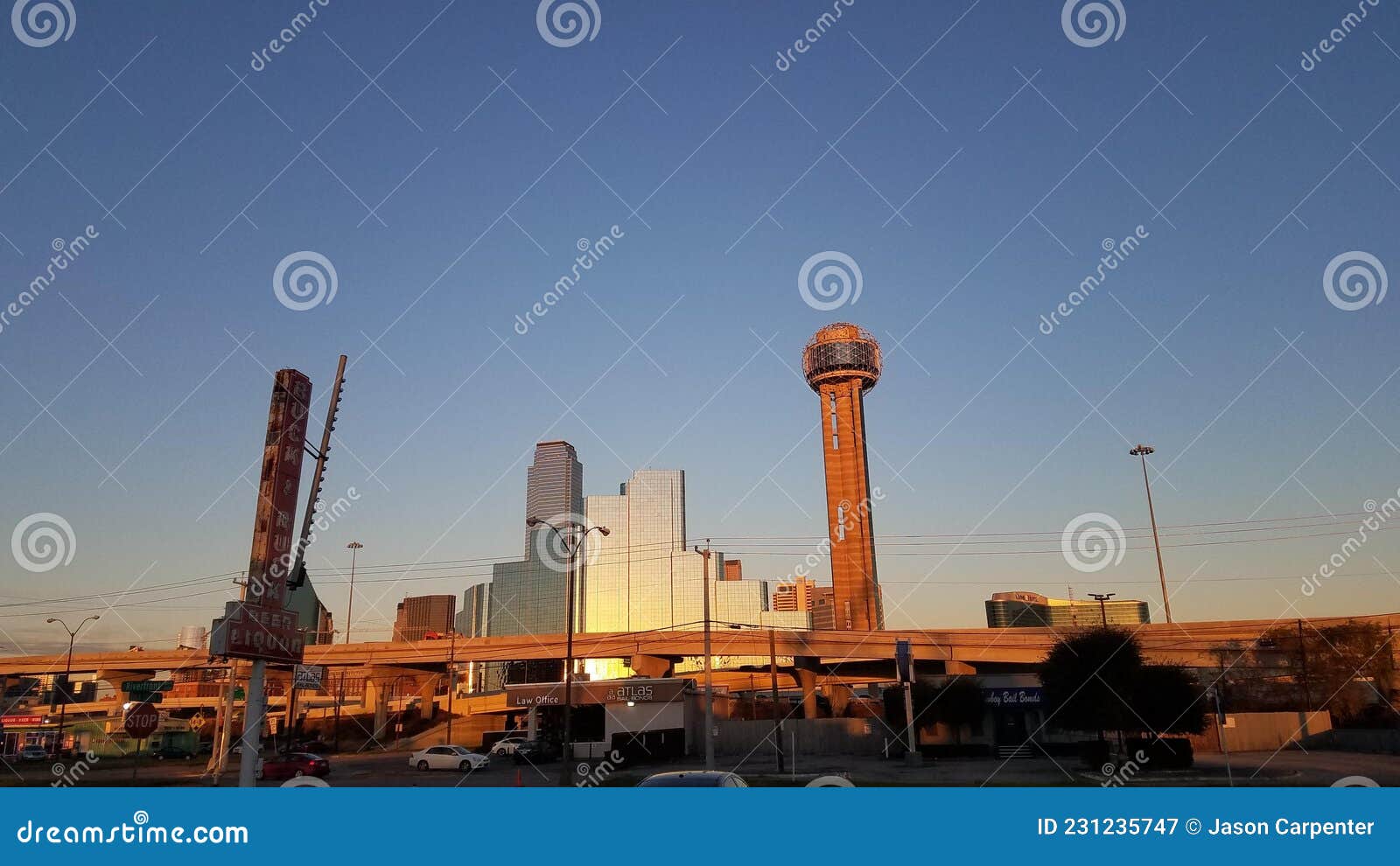 Big D Dallas,Tx editorial photography. Image of reflection - 231235747