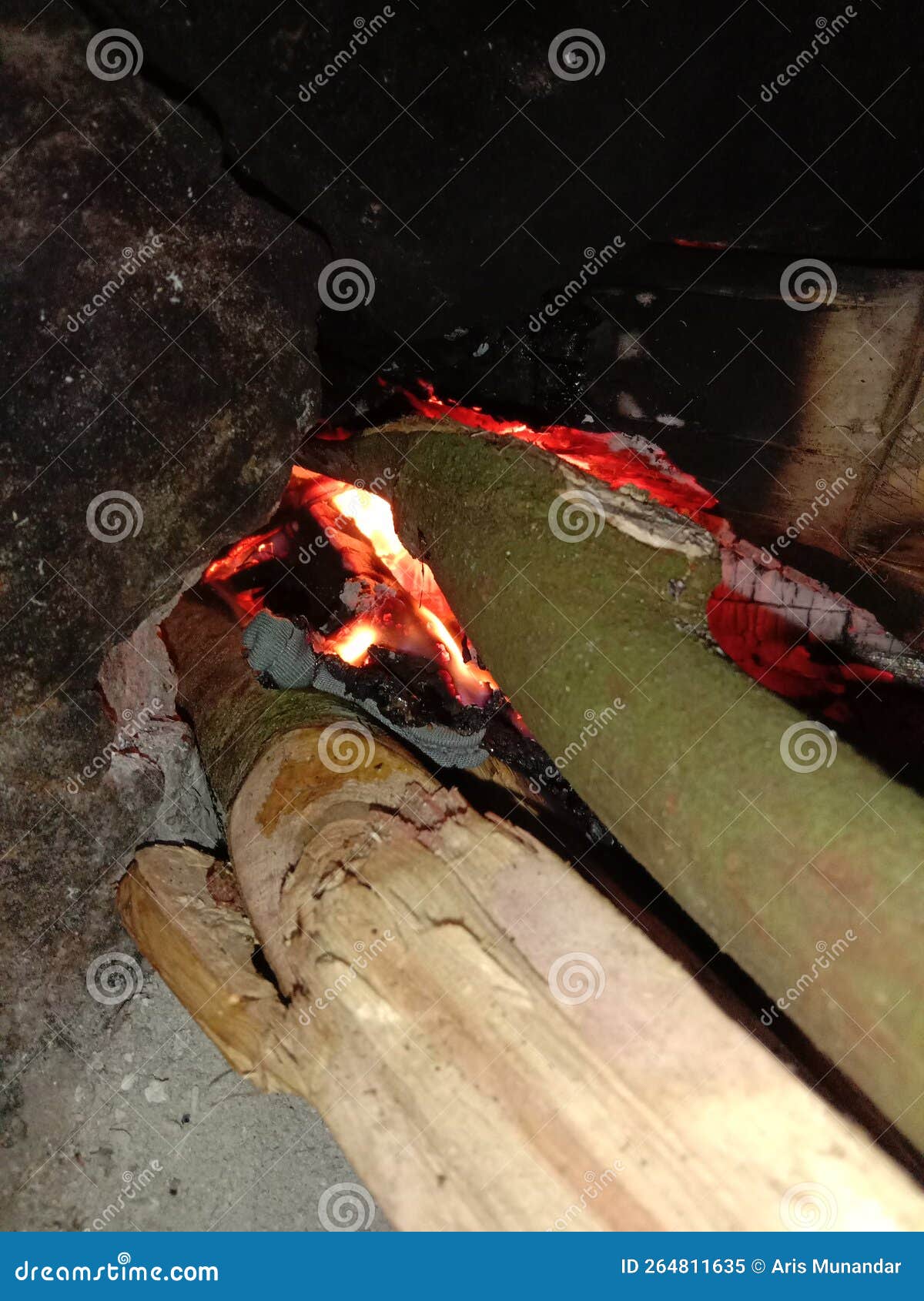 Big Enough Fire in the Furnace Stock Image - Image of kayu, furnace ...