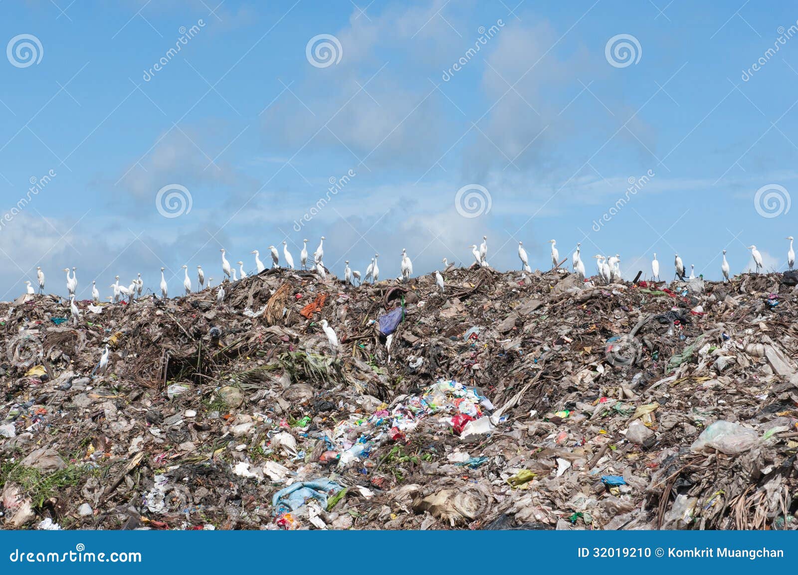 Big garbage heap stock photo. Image of metal, environment - 32019210