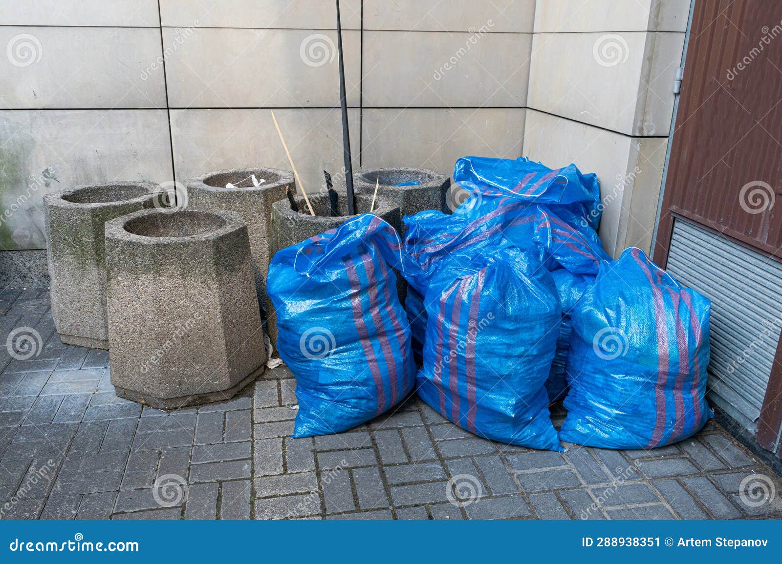 Big Garbage Sack, Plastic Bags for Debris, Construction Junk Removal ...