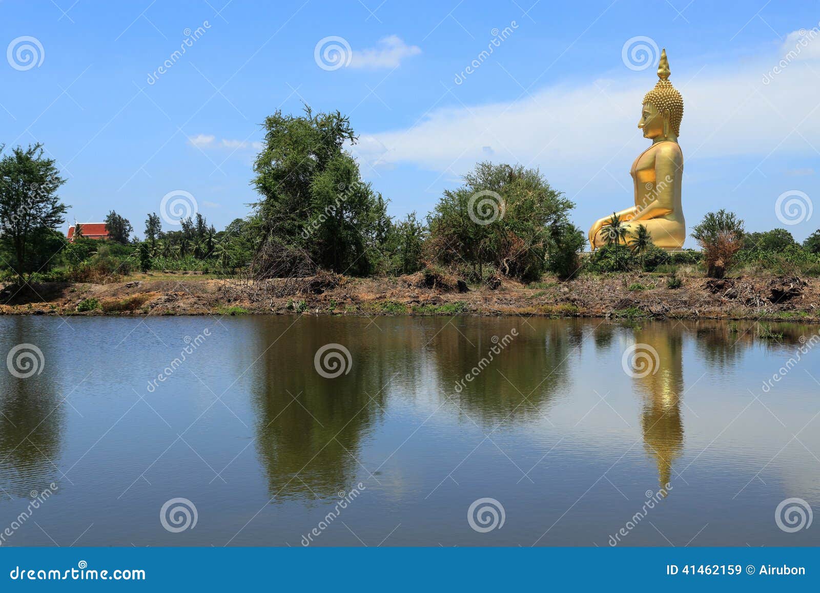 Big Golden Buddha Statue Sitting Reflection on the Water Stock Image ...