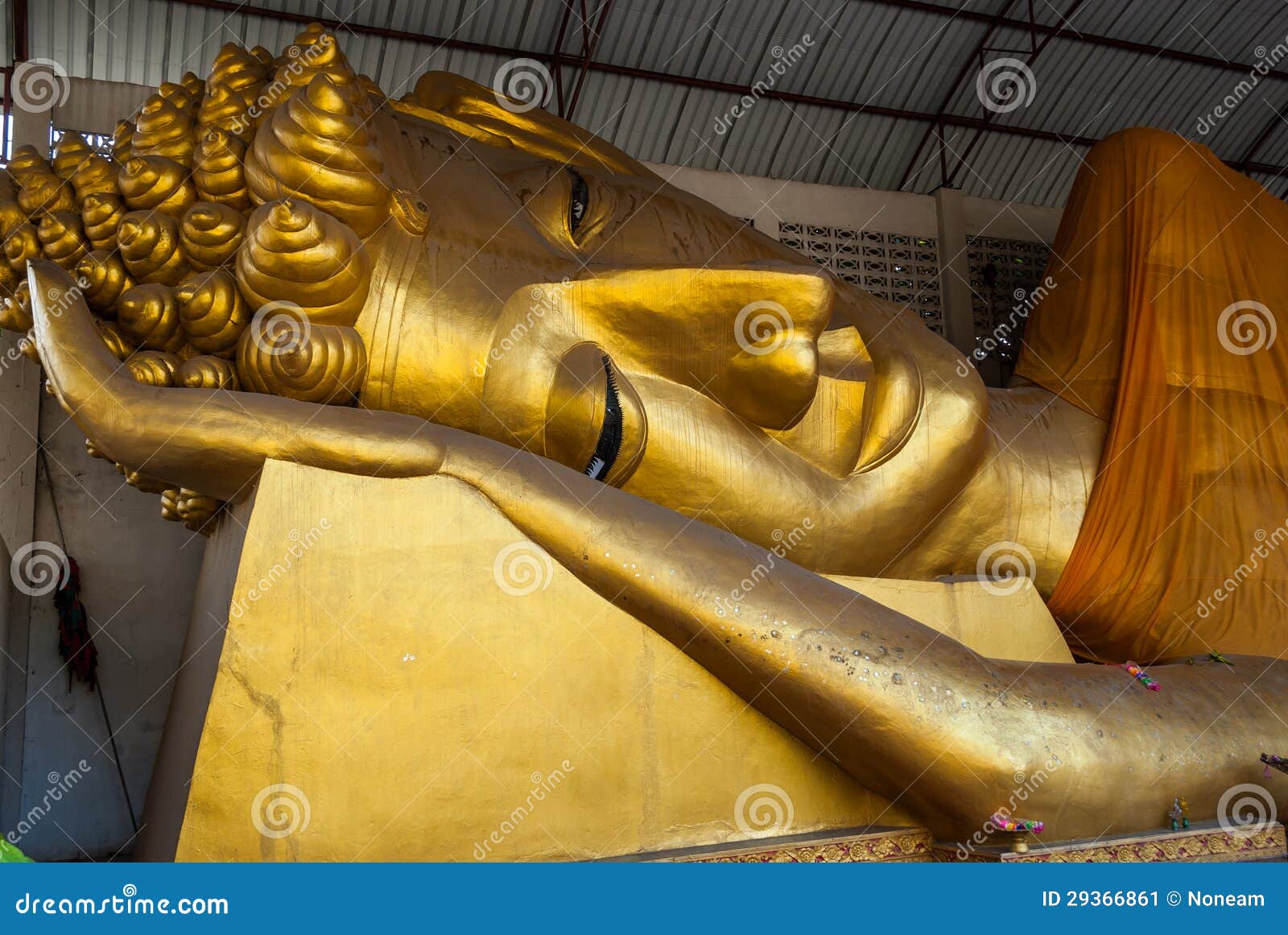 The Golden Head Of A Fearsome Dragon. Golden Dragon With Teeth And Open ...