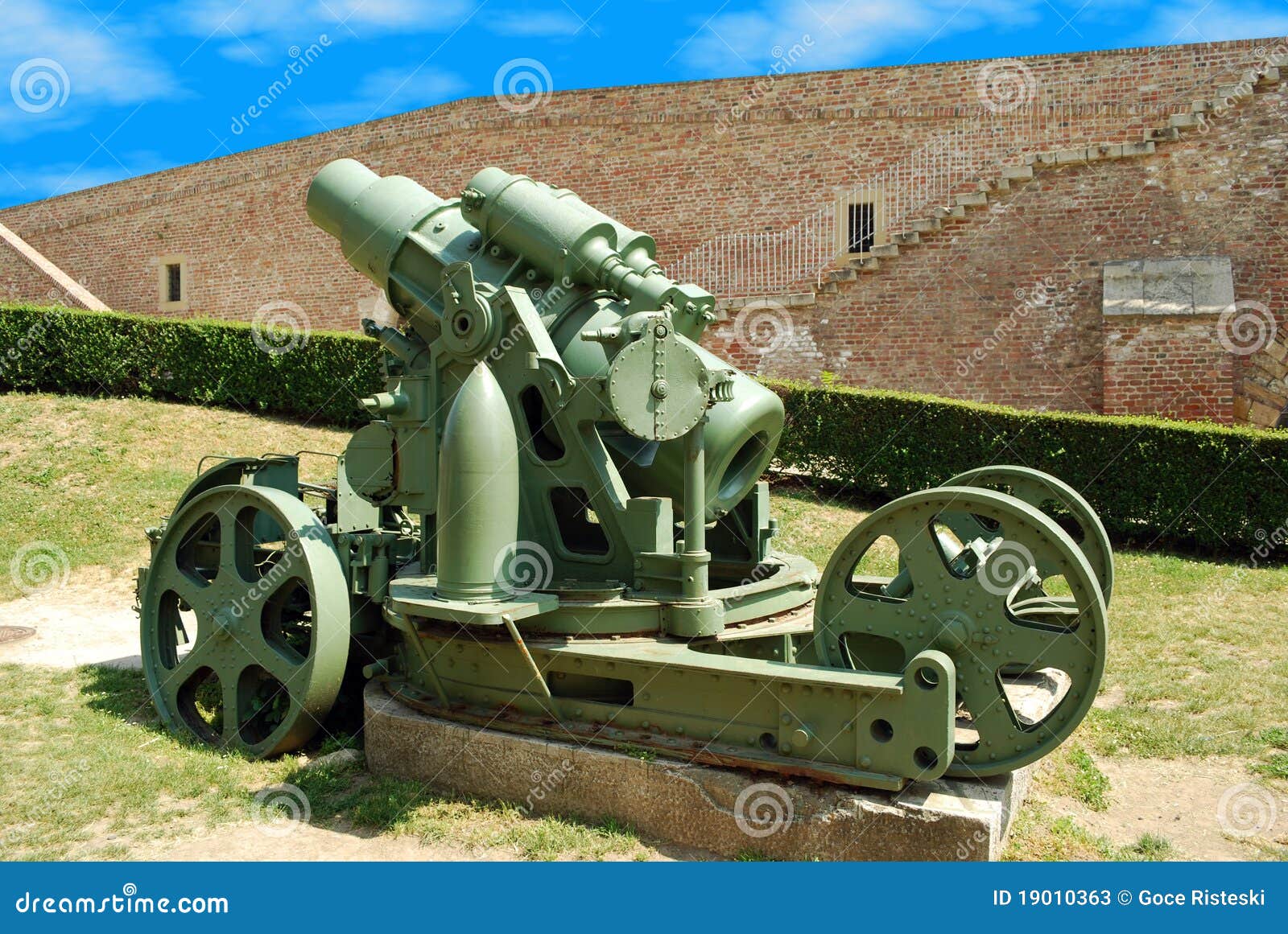 Big gun stock image. Image of history, army, weapon, steel - 19010363