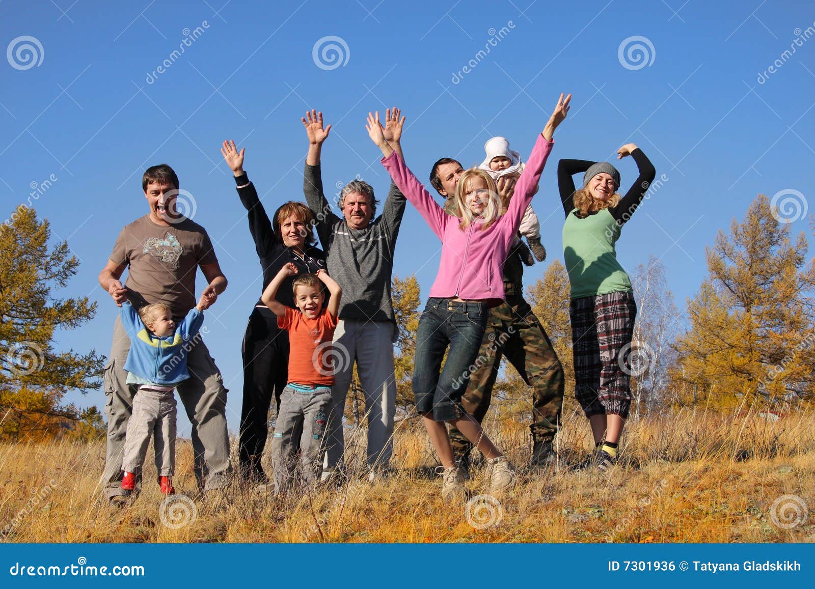 Big Happy Family in Autumn Park 2 Stock Photo - Image of mother, parent ...