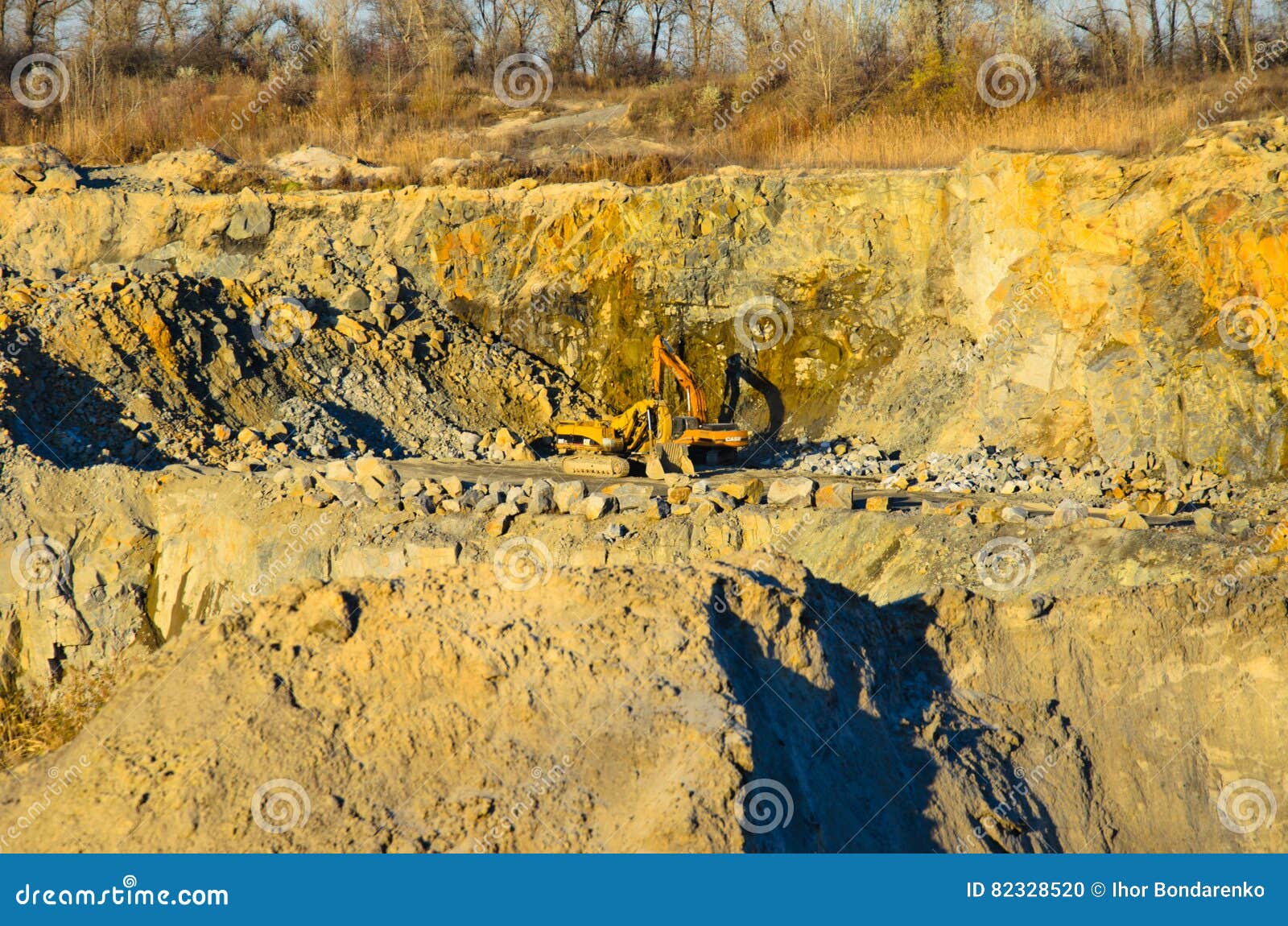 Big Heavy Excavator in Granite Quarry Editorial Image - Image of gravel ...