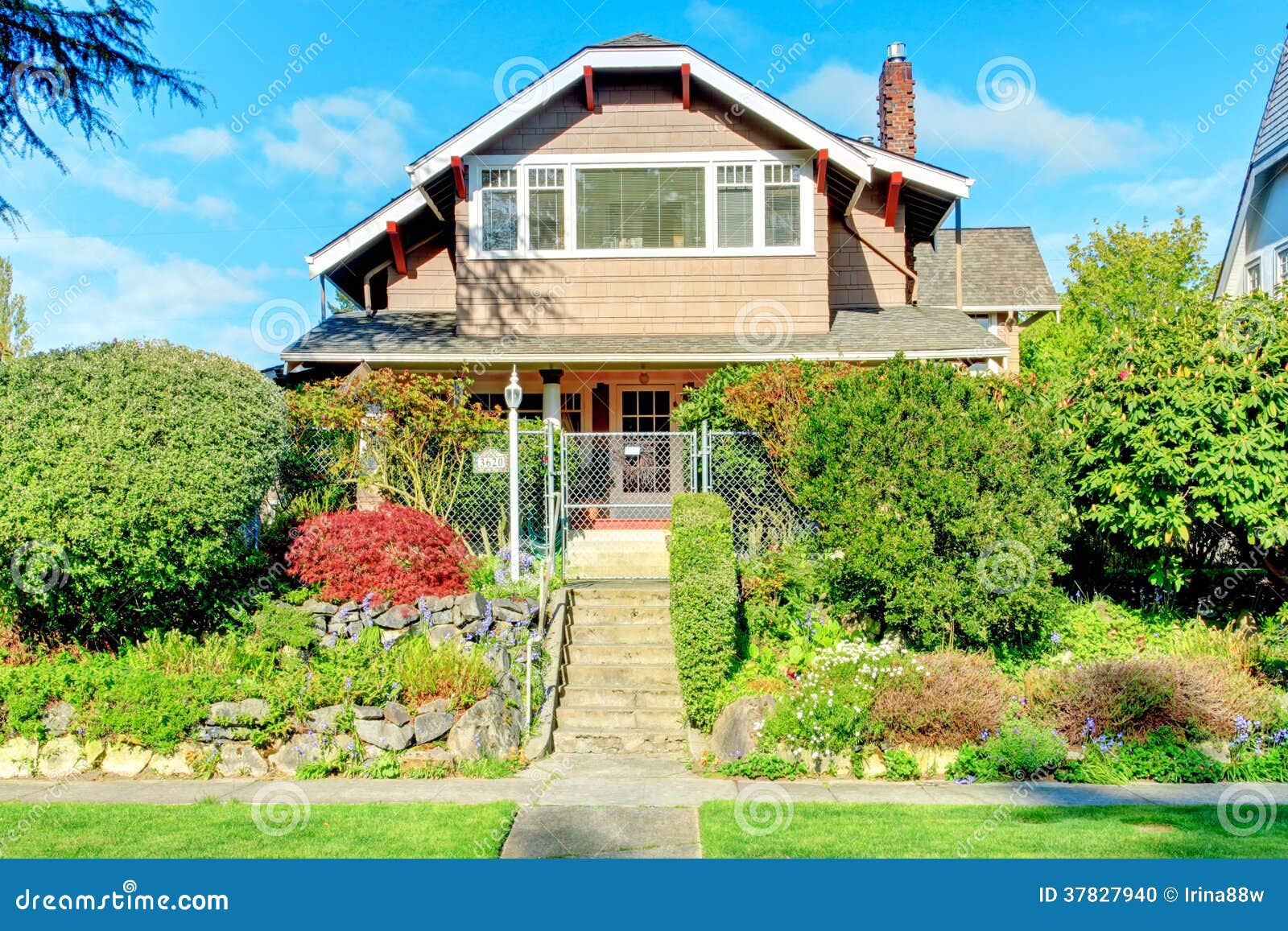 Big House with Beautiful Curb Appeal Stock Photo - Image of home ...
