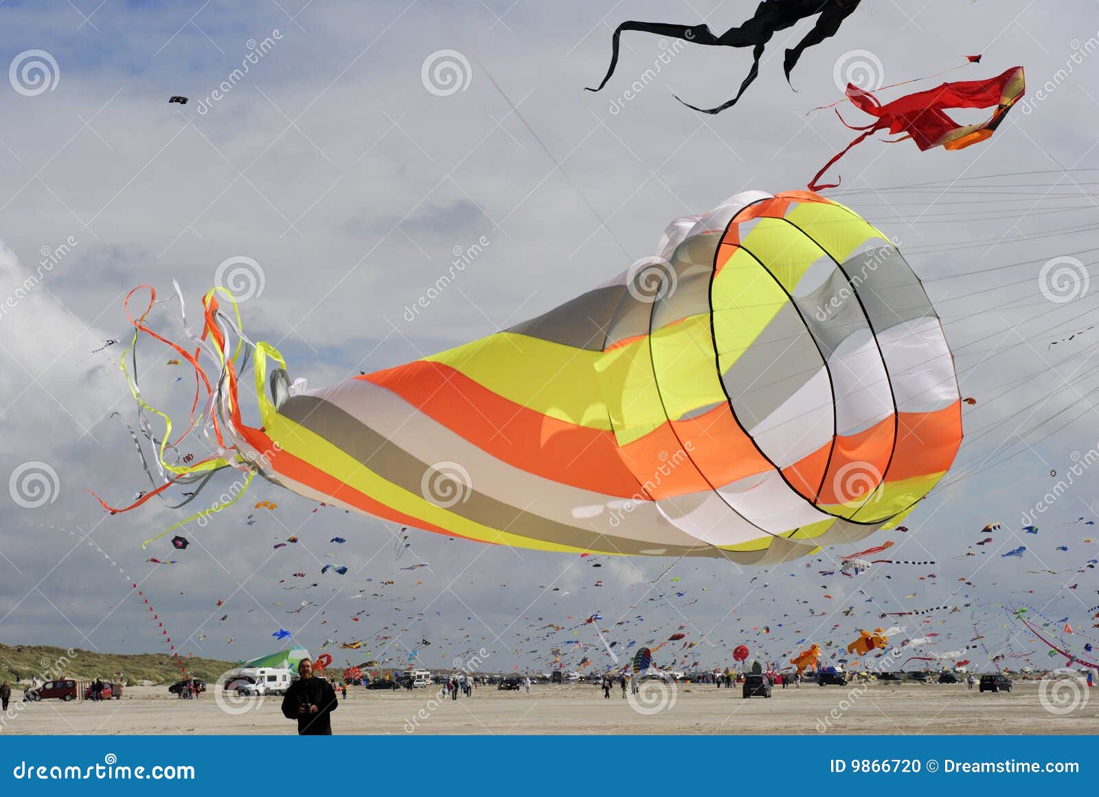 Big Kite Flying Editorial Image - Image: 9866720