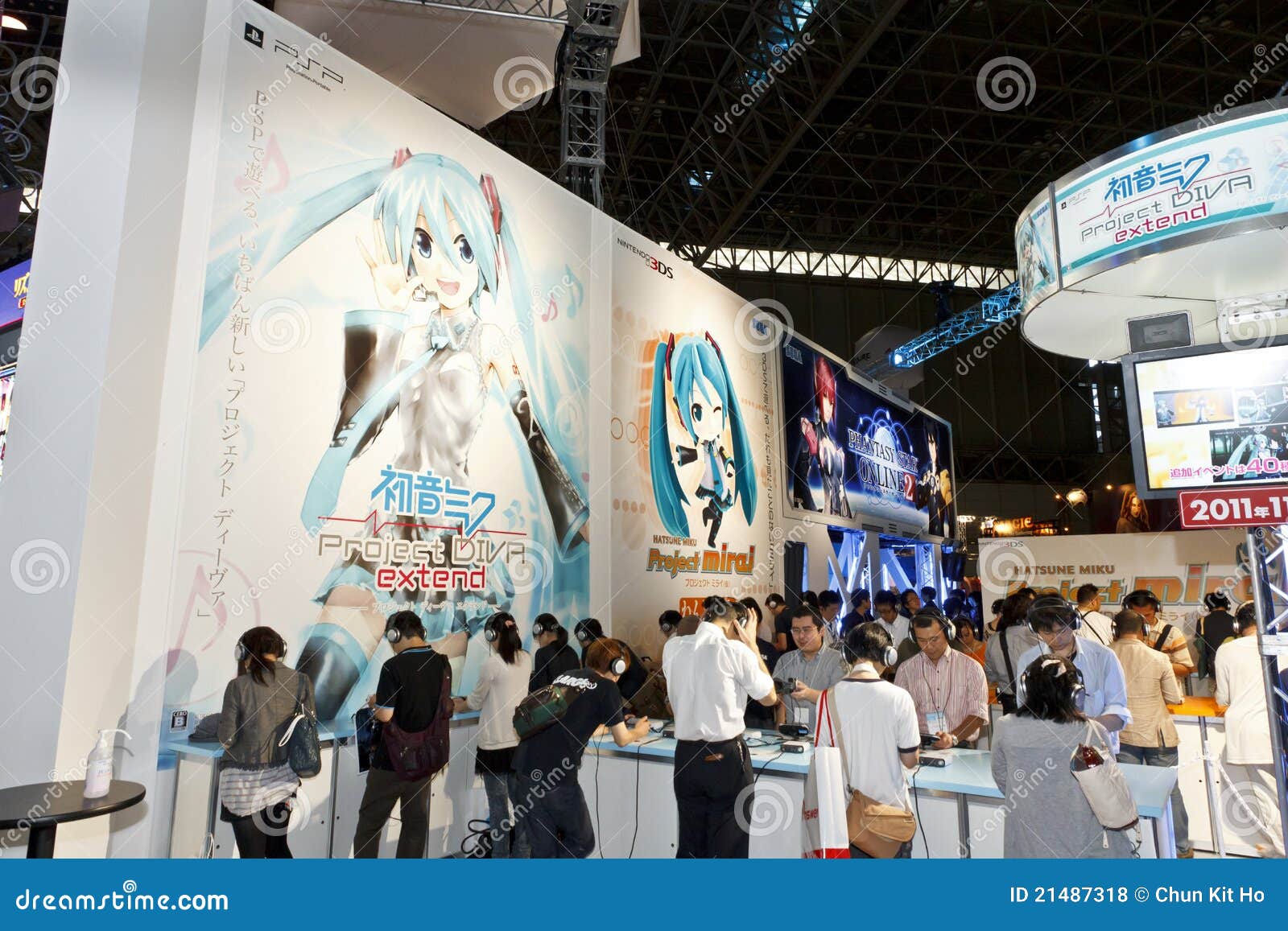 Hatsune Miku Ball-Jointed Doll BJD On Display Shelf. Editorial Photo ...