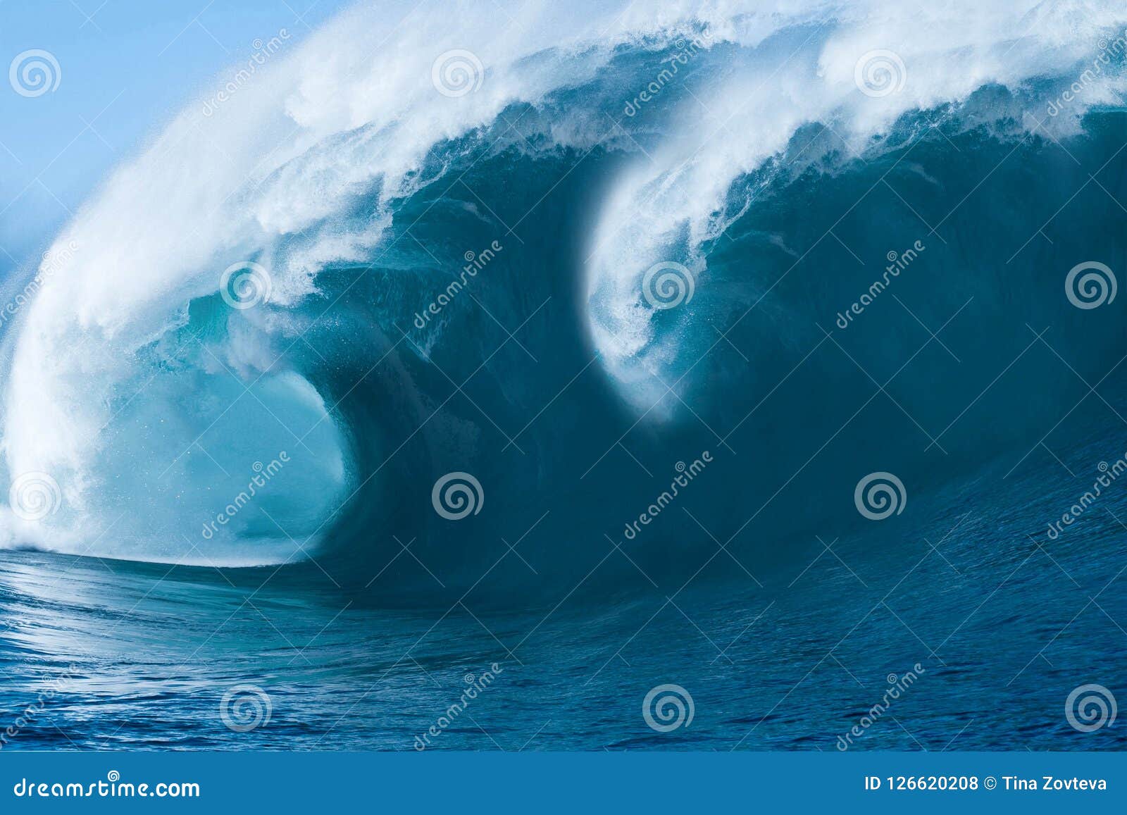 Ocean Wave Stock Images - Download 593,799 Royalty Free Photos