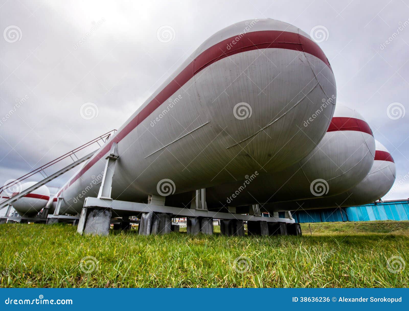 Big Oil Tanks in a Refinery Stock Photo - Image of petrochemical, tank ...