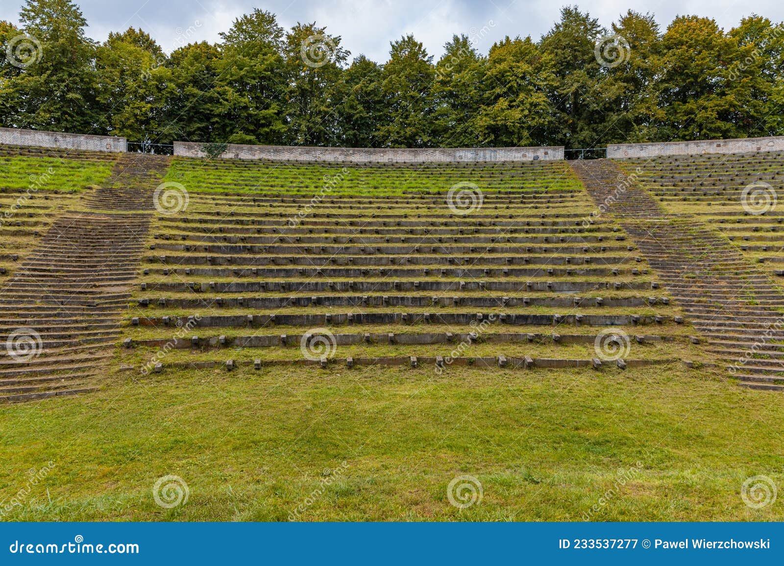 Big Old Amphitheater in Citadel Park Stock Image - Image of ruin, grass ...