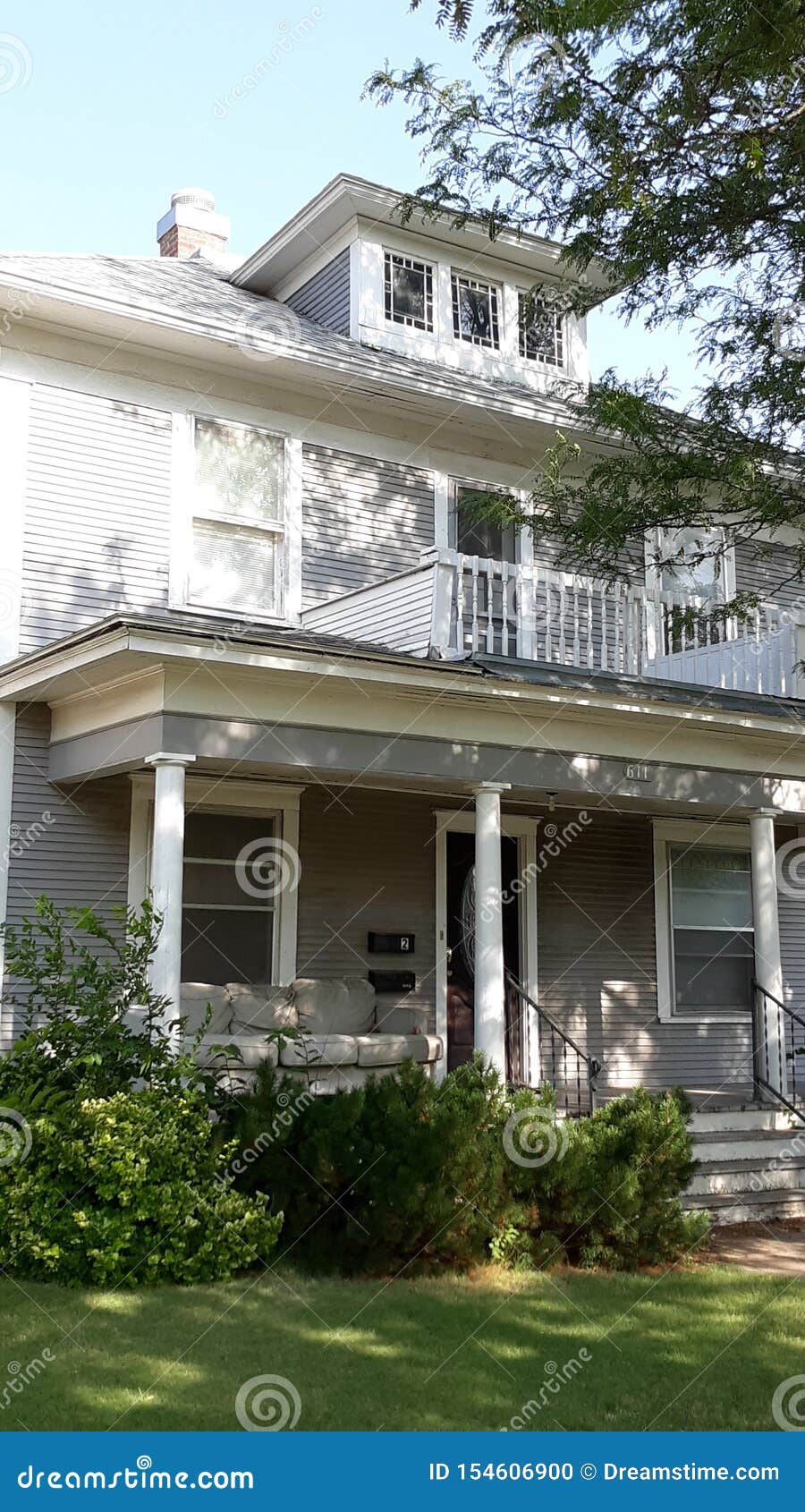 Big old house for rent editorial image. Image of rent - 154606900