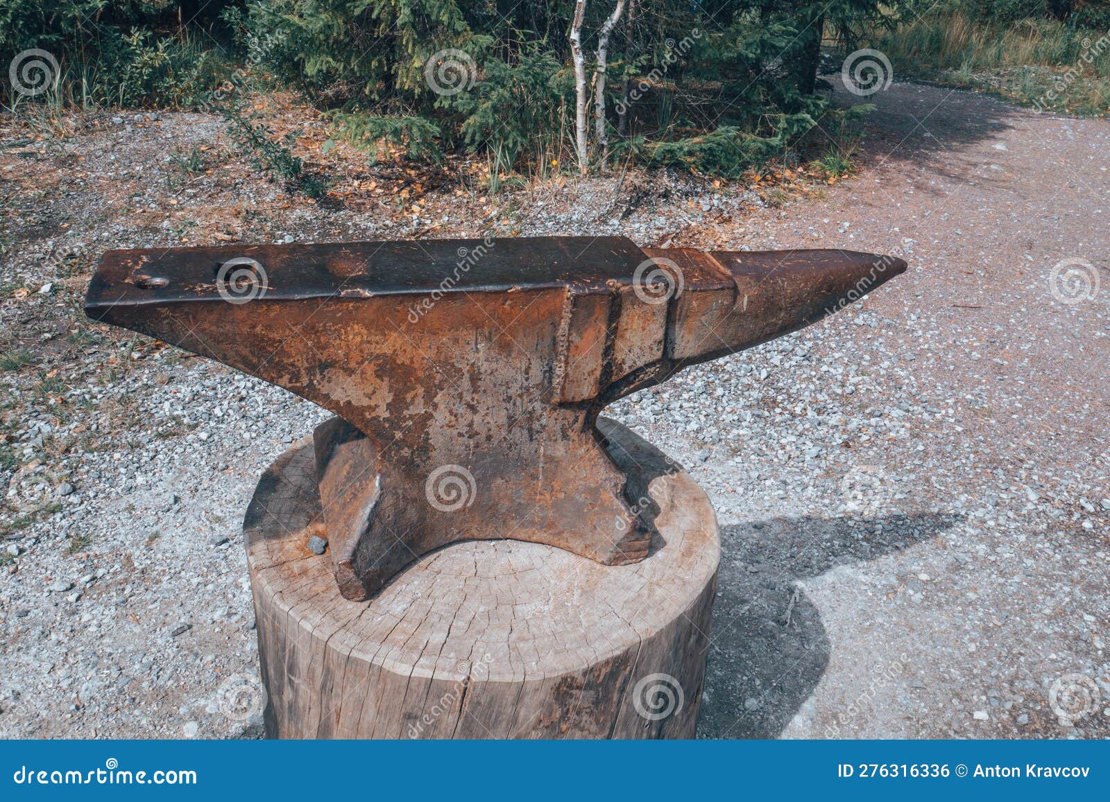 The Big Old Rusty Classic Anvil Stock Photo - Image of forge, ironwork ...