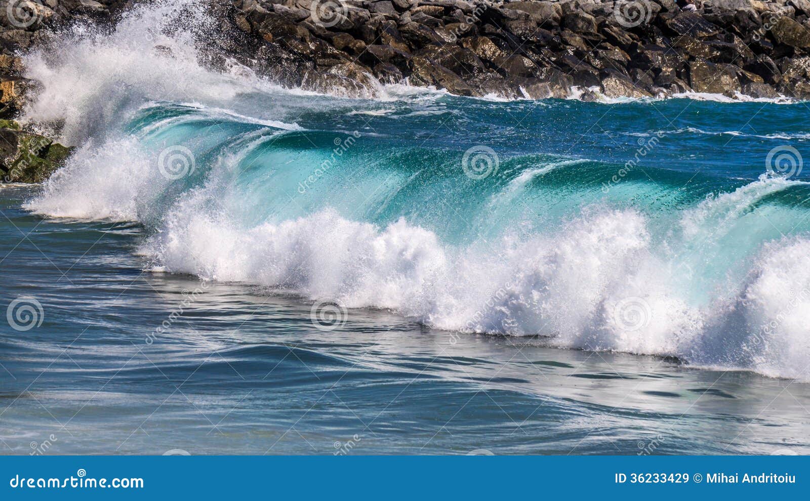 Big Pacific wave stock image. Image of shore, peninsula - 36233429