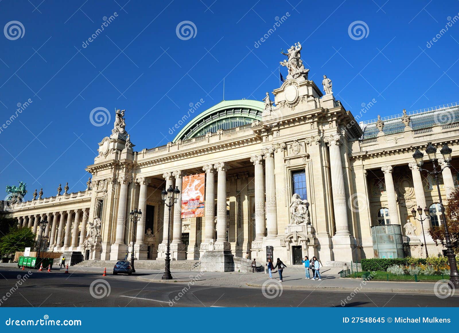 The big Palace in Paris editorial image. Image of palais - 27548645