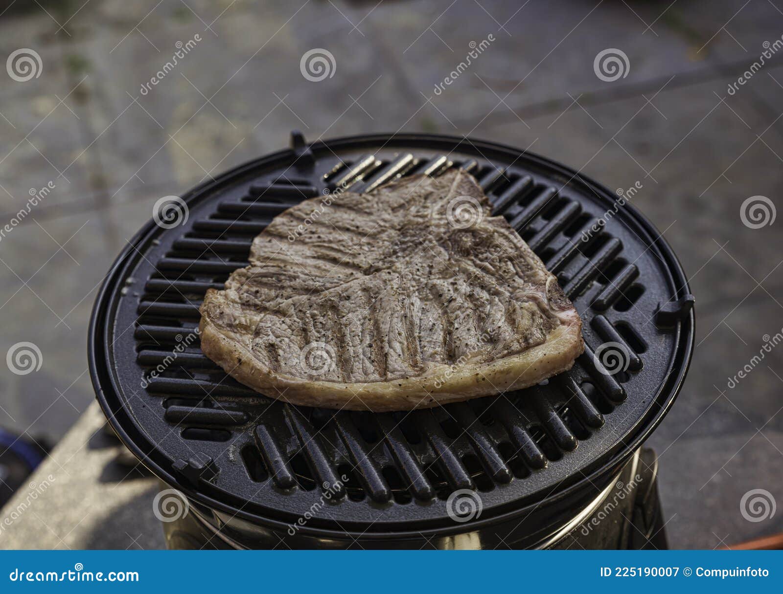 A Big Piece of T Bone Steak Stock Image - Image of dinner, cooking ...