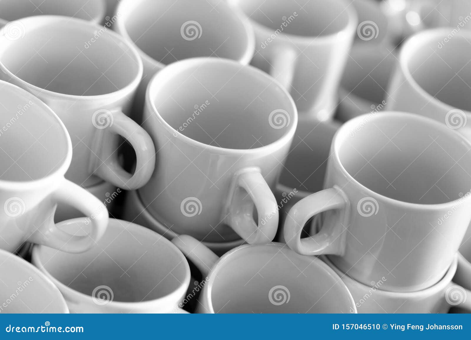 Empty White Plain Coffee Mugs Stock Photo - Image of pile, house: 157046510