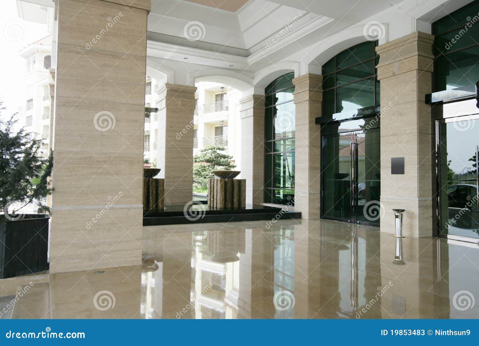 A Big Spacious Clean Luxurious Hotel Entrance Stock Image - Image of ...