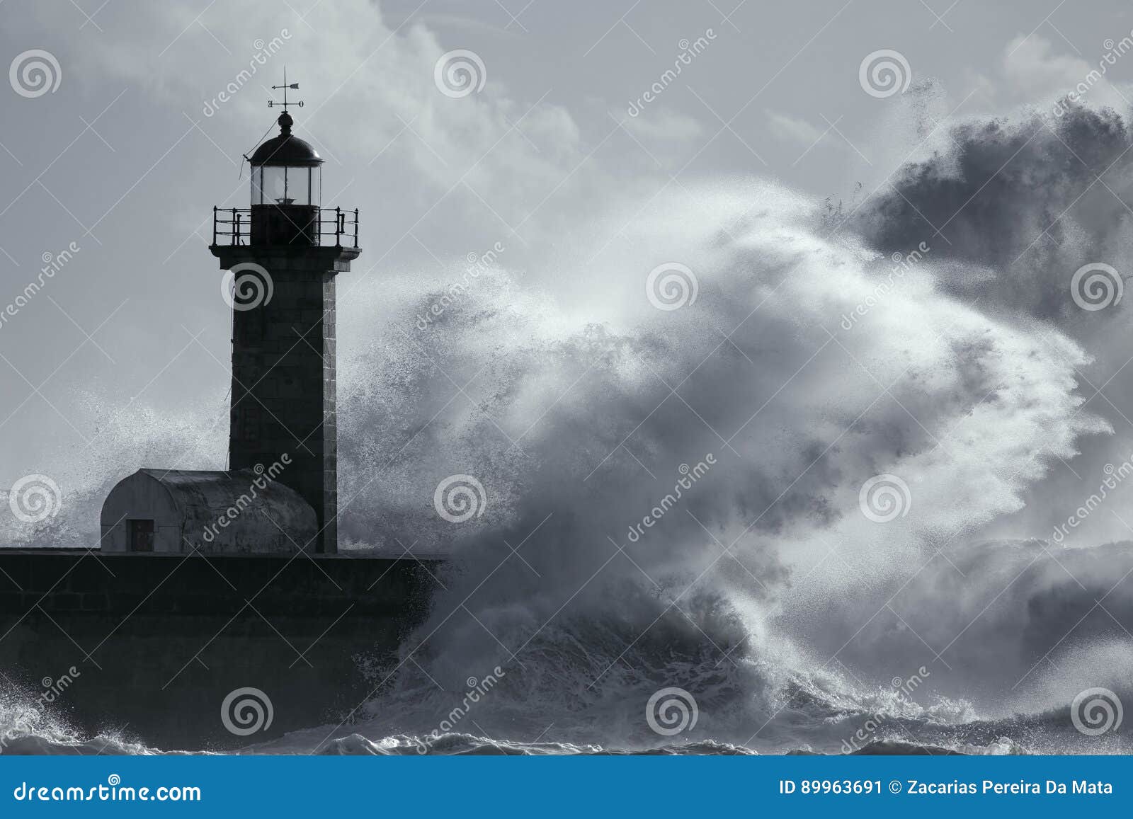 Big Stormy Wave Over Lighthouse Stock Image - Image of porto, atlantic ...