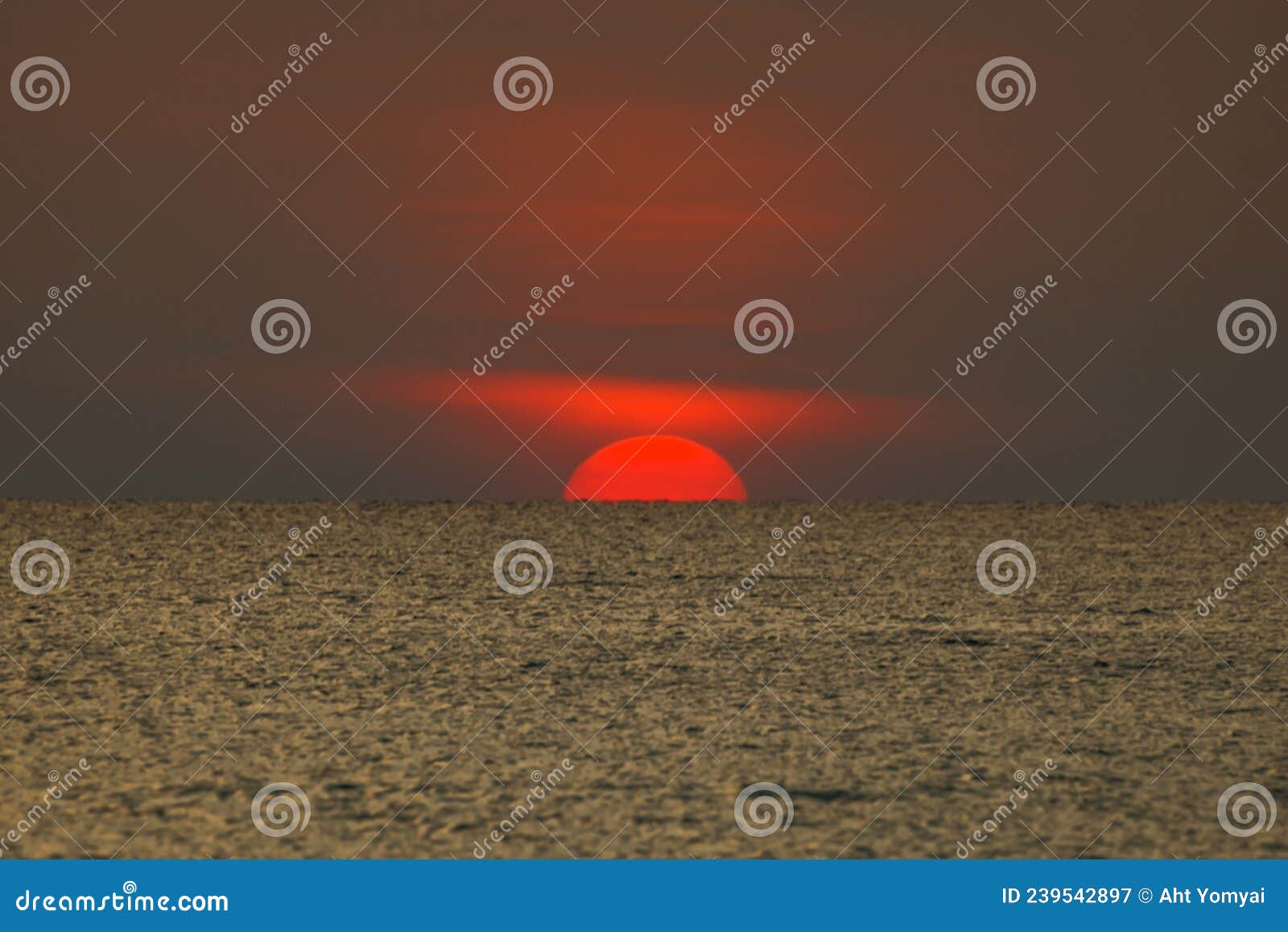 Big Sun Setting Down Over the Sea Stock Image - Image of june, heat ...