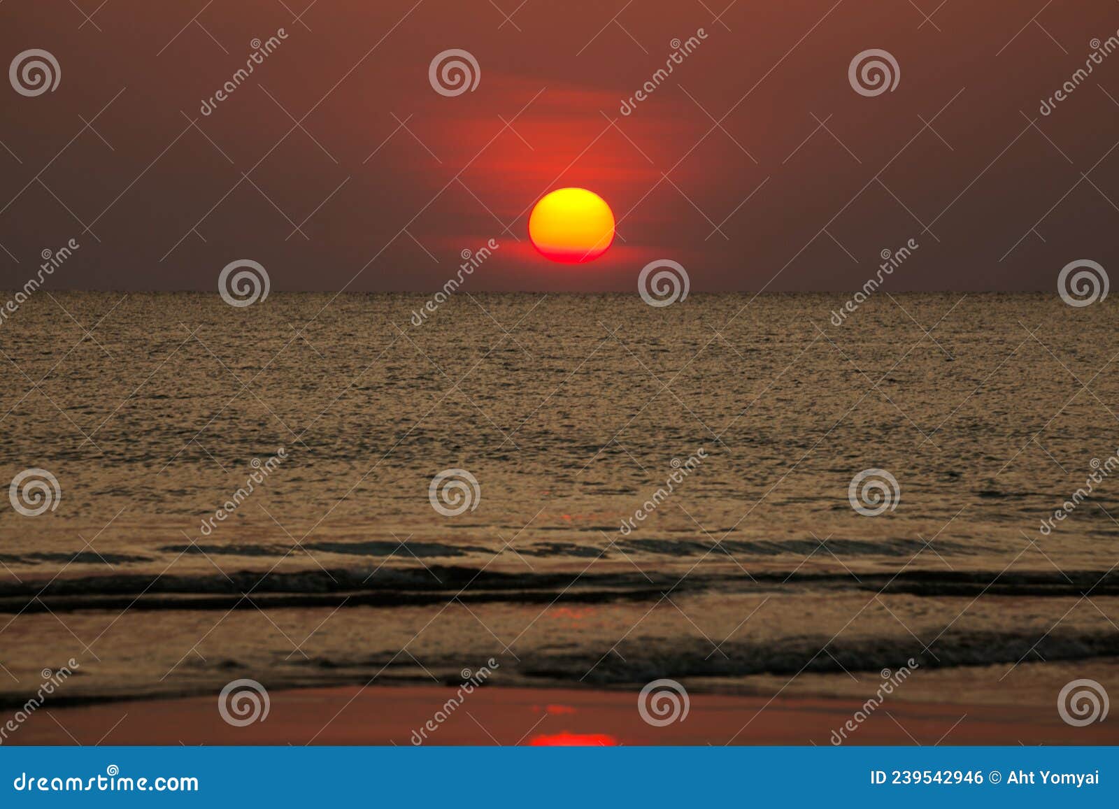 Big Sun Setting Down Over the Sea Stock Photo - Image of clouds ...