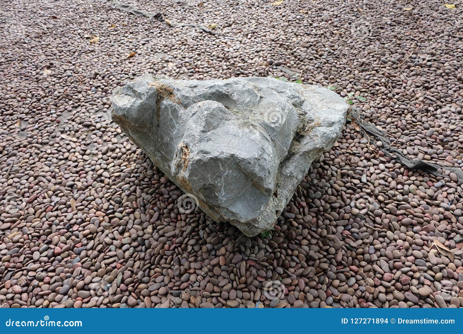 Tiny Stone Pebble In Concrete Block Tile With Running Bond Pattern ...