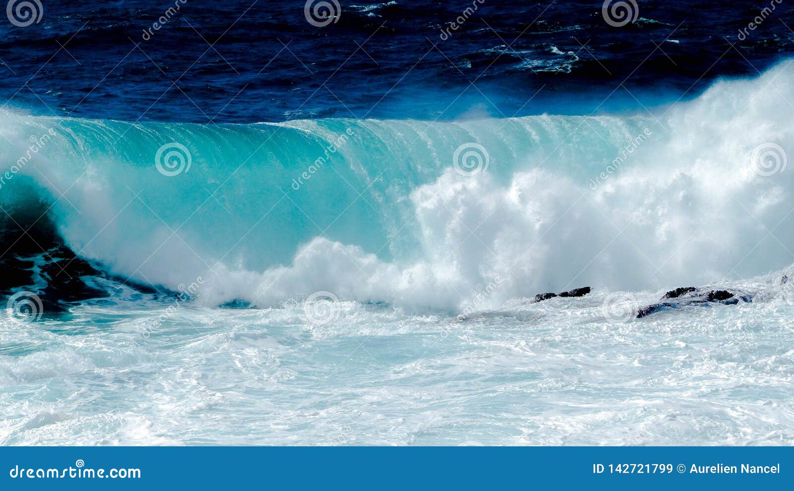 Big wave in blue ocean stock image. Image of environment - 142721799