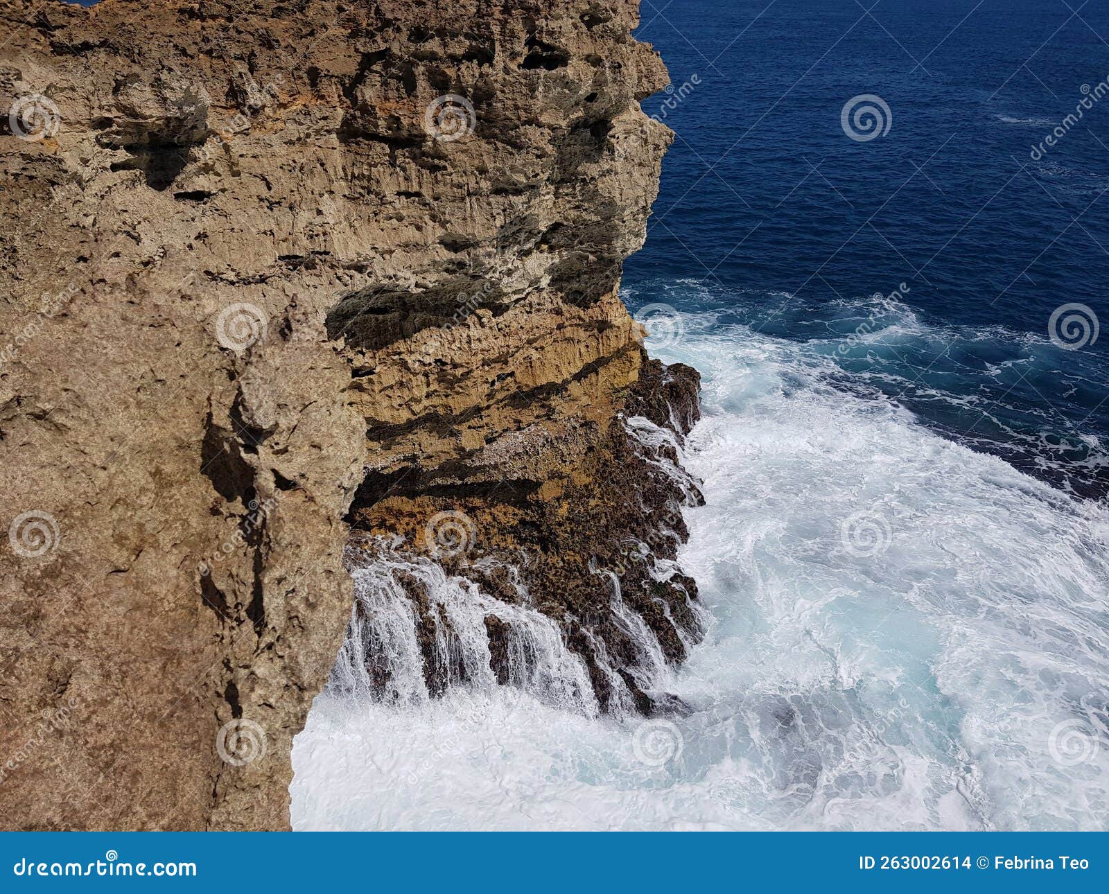 Big wave hit the cliff stock photo. Image of edge, wave - 263002614