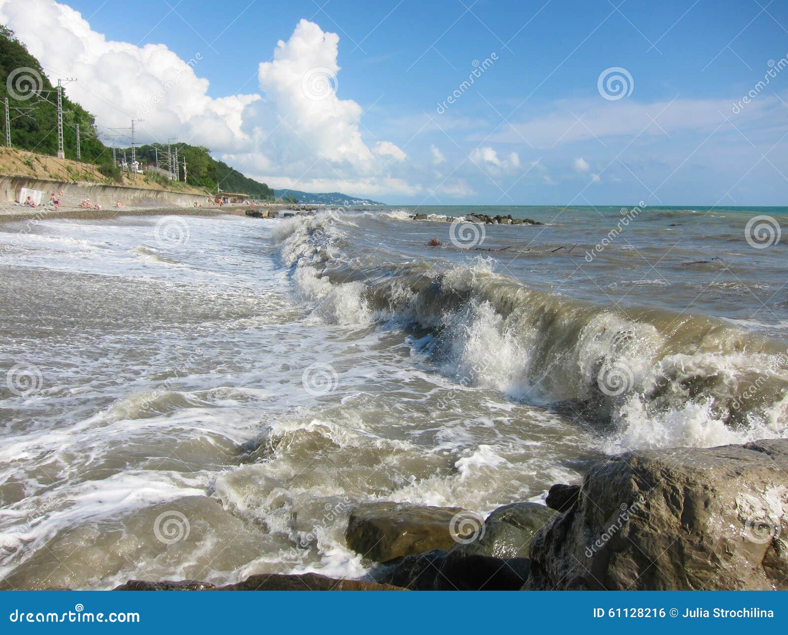 Big Wave Rolls on Rocky Beach Stock Photo - Image of rocks, swim: 61128216