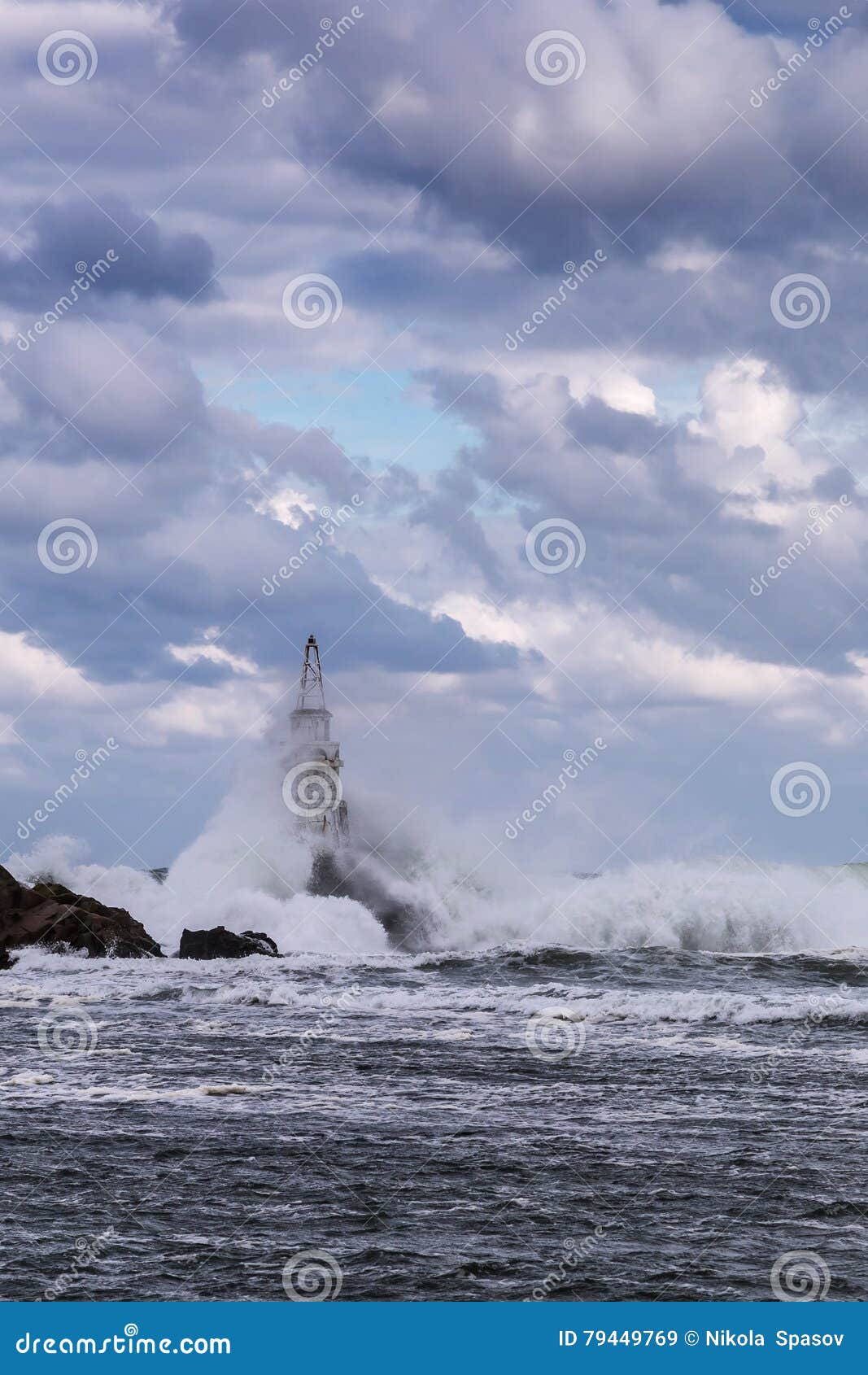 Big Waves Crashing into Lighthouse Stock Image - Image of crashing ...